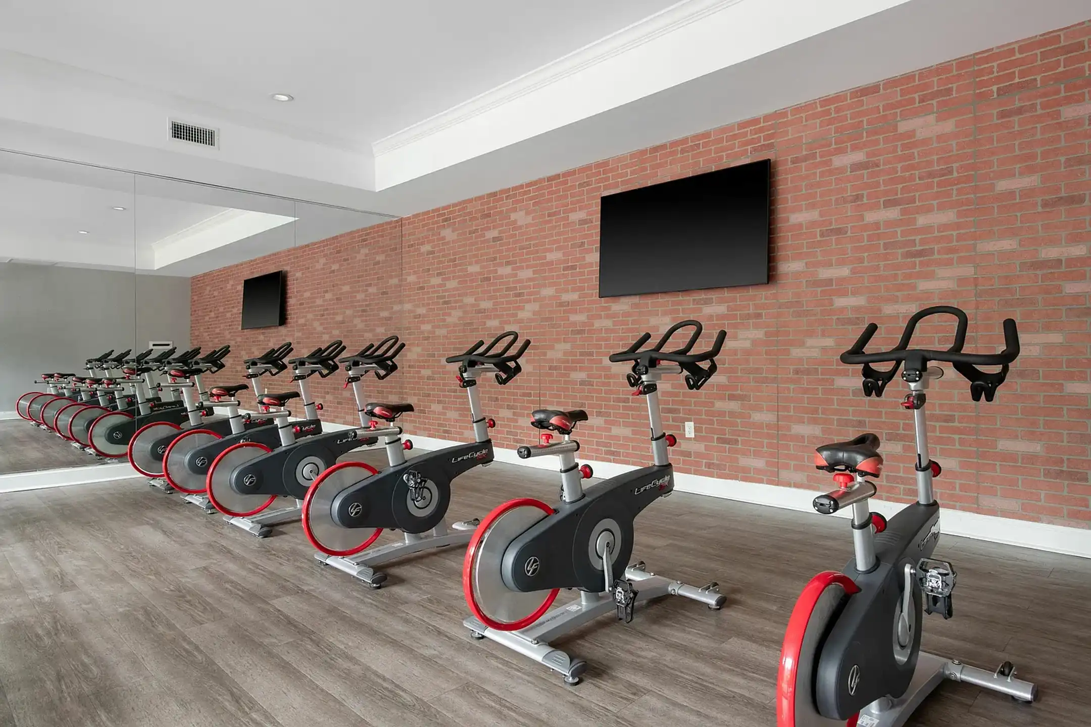 The Hartley - Atlanta, GA 30346 | ApartmentGuide.com