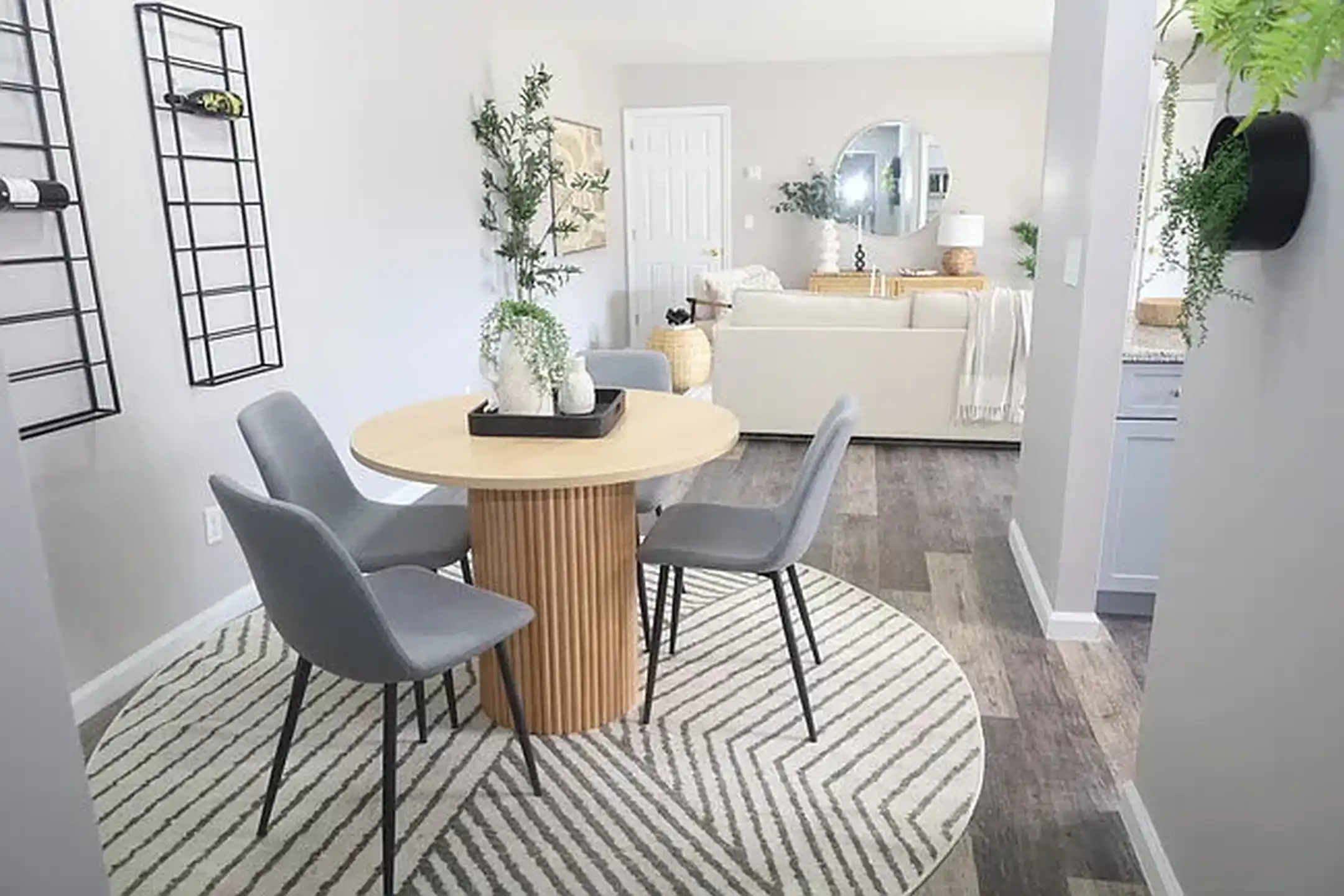 Brookside Gardens - Hamilton, NJ 08610 | ApartmentGuide.com