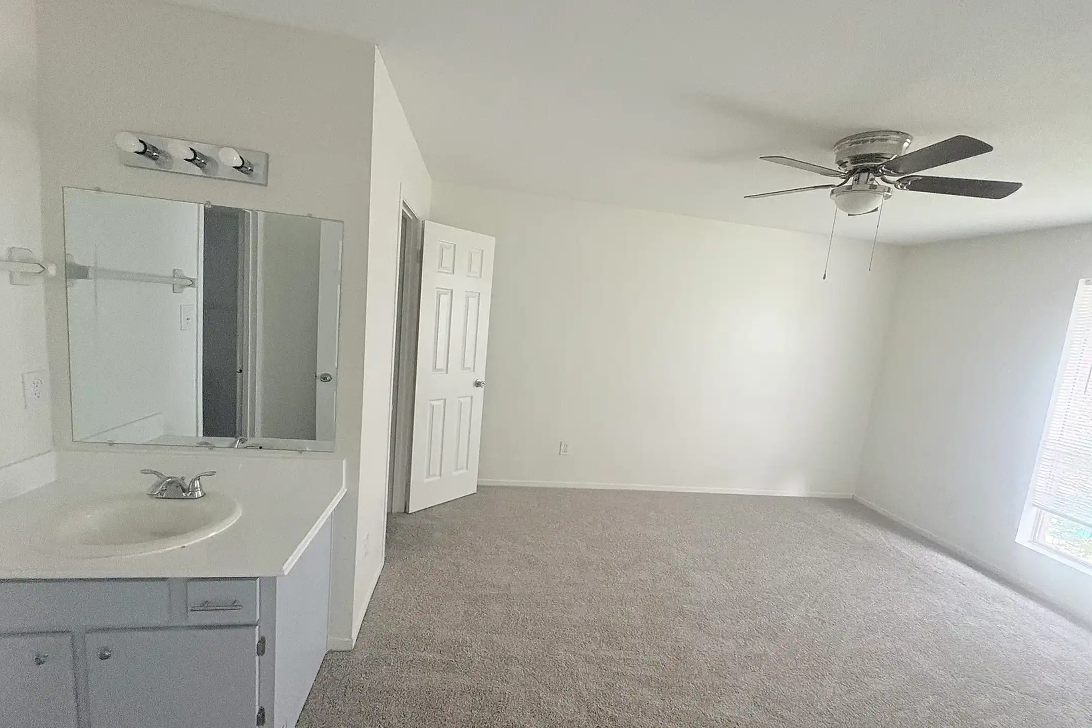 Silver Maples Apartments - Pearland, TX 77581 | ApartmentGuide.com