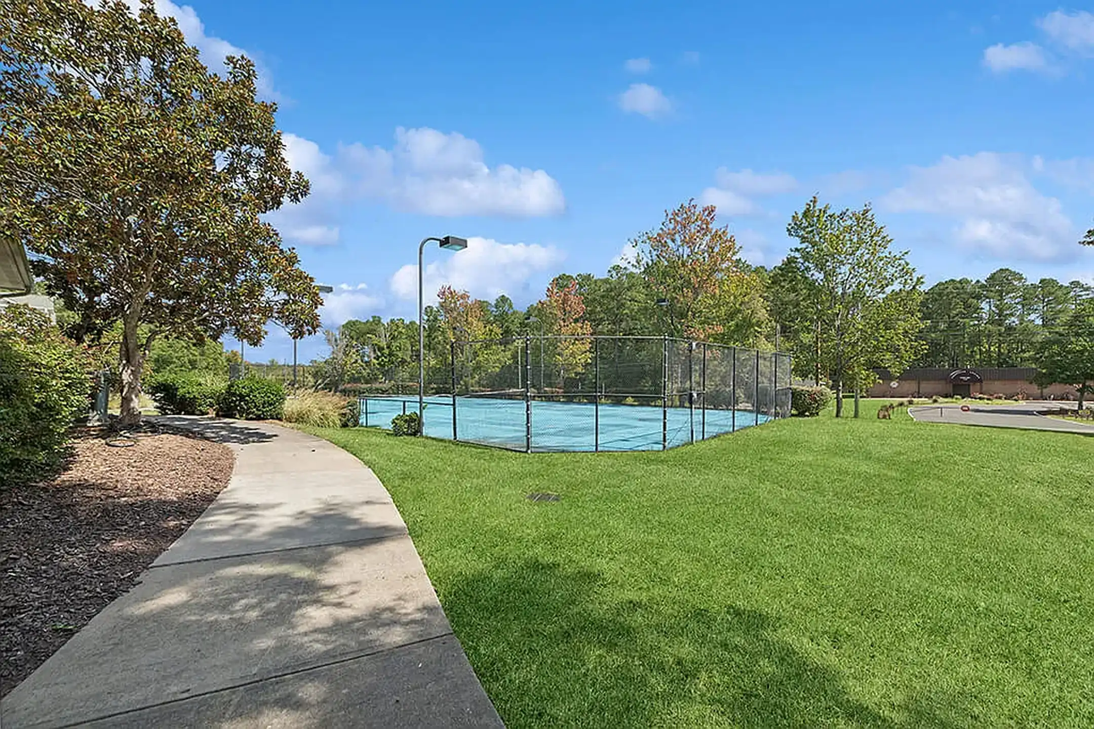 Falls Pointe at the Park Apartments - Durham, NC 27713 | ApartmentGuide.com