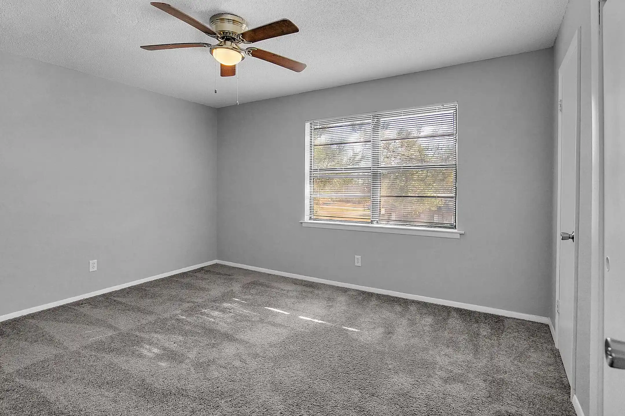 Dixon Heights - Andalusia, AL 36421 | ApartmentGuide.com