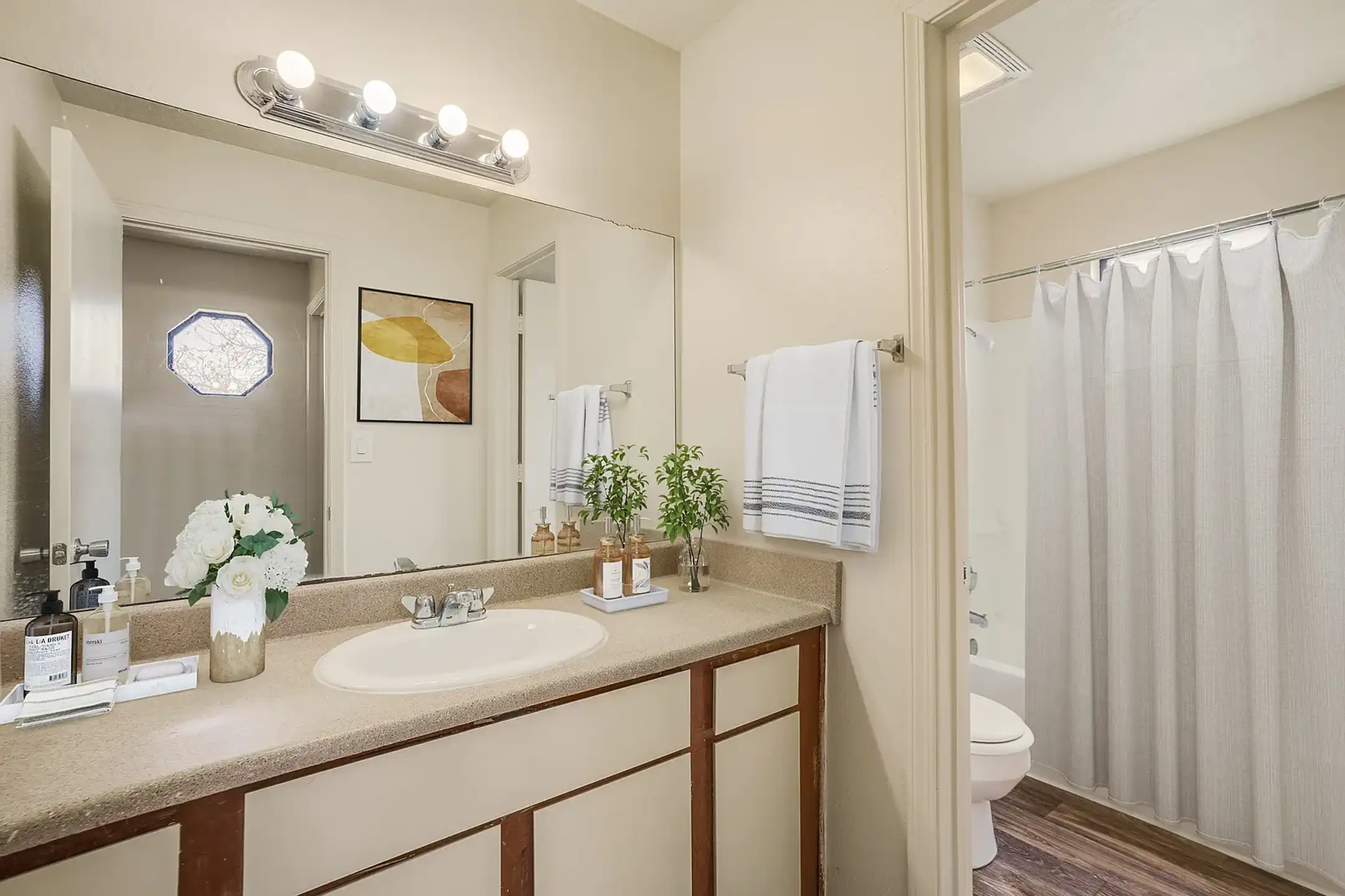 Entrada Pointe - Rio Rancho, NM 87124 | ApartmentGuide.com