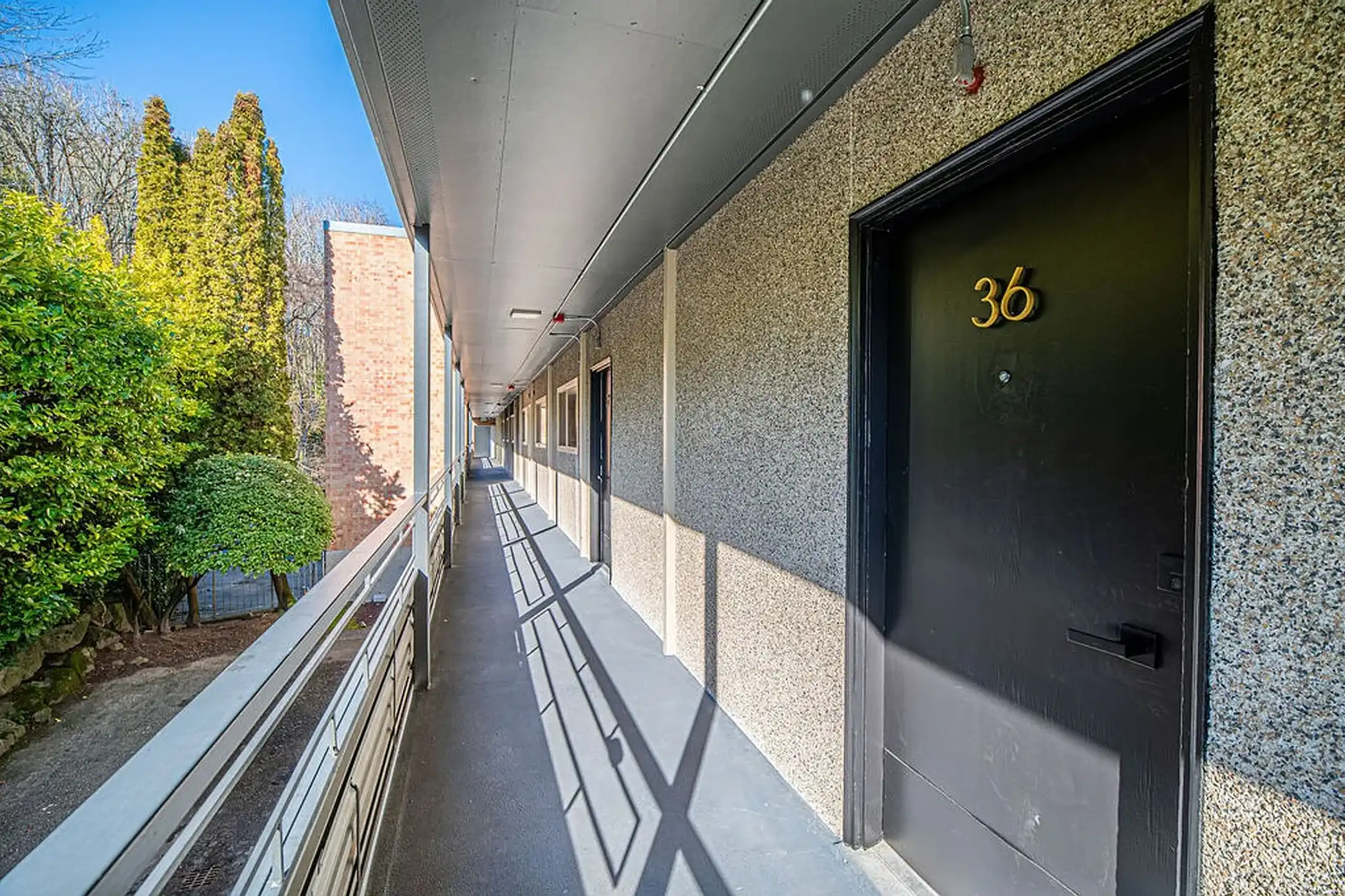 Mercer Tower - Mercer Island, WA 98040 | ApartmentGuide.com