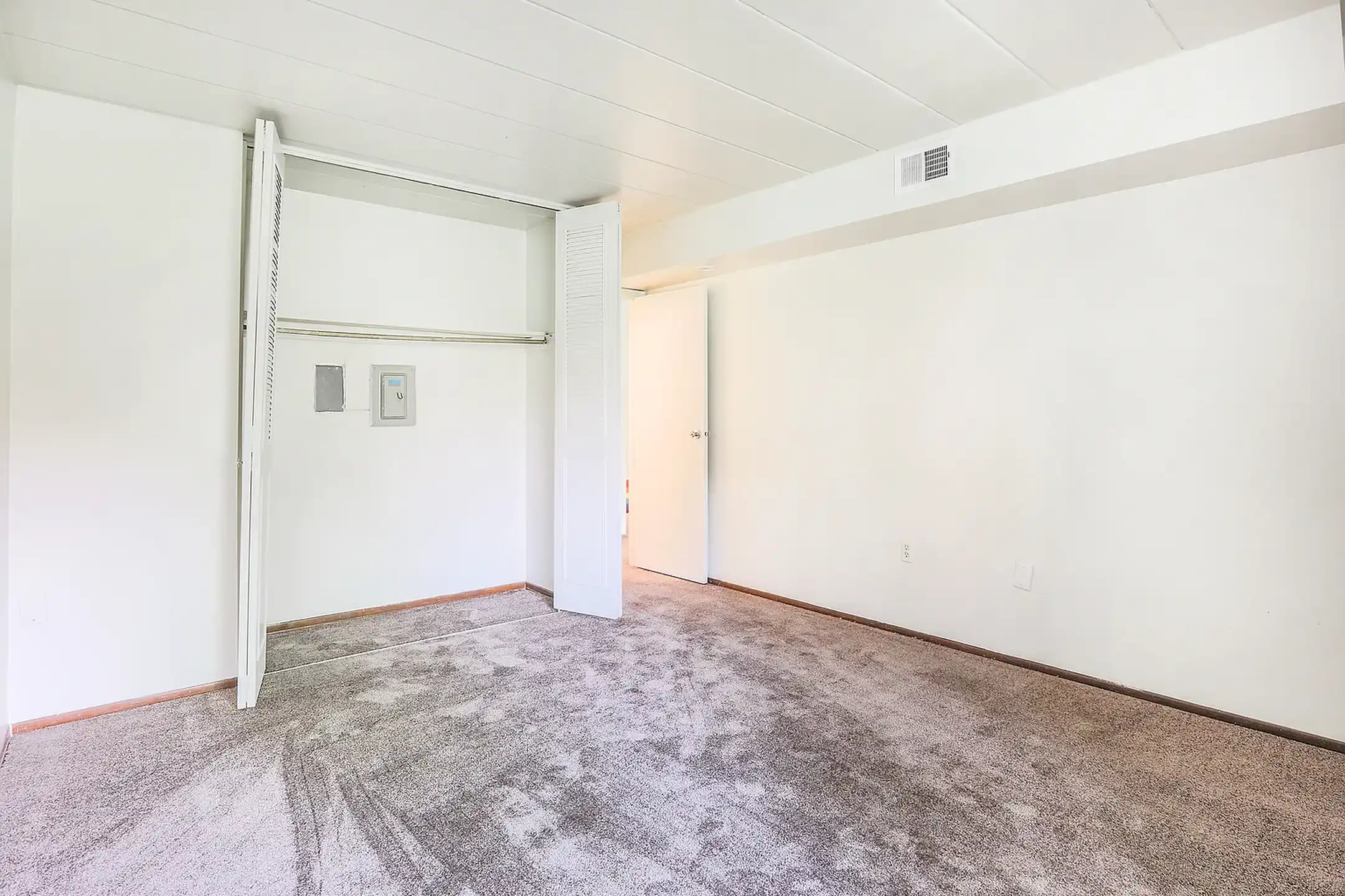 Frick Park Village - Pittsburgh, PA 15221 | ApartmentGuide.com