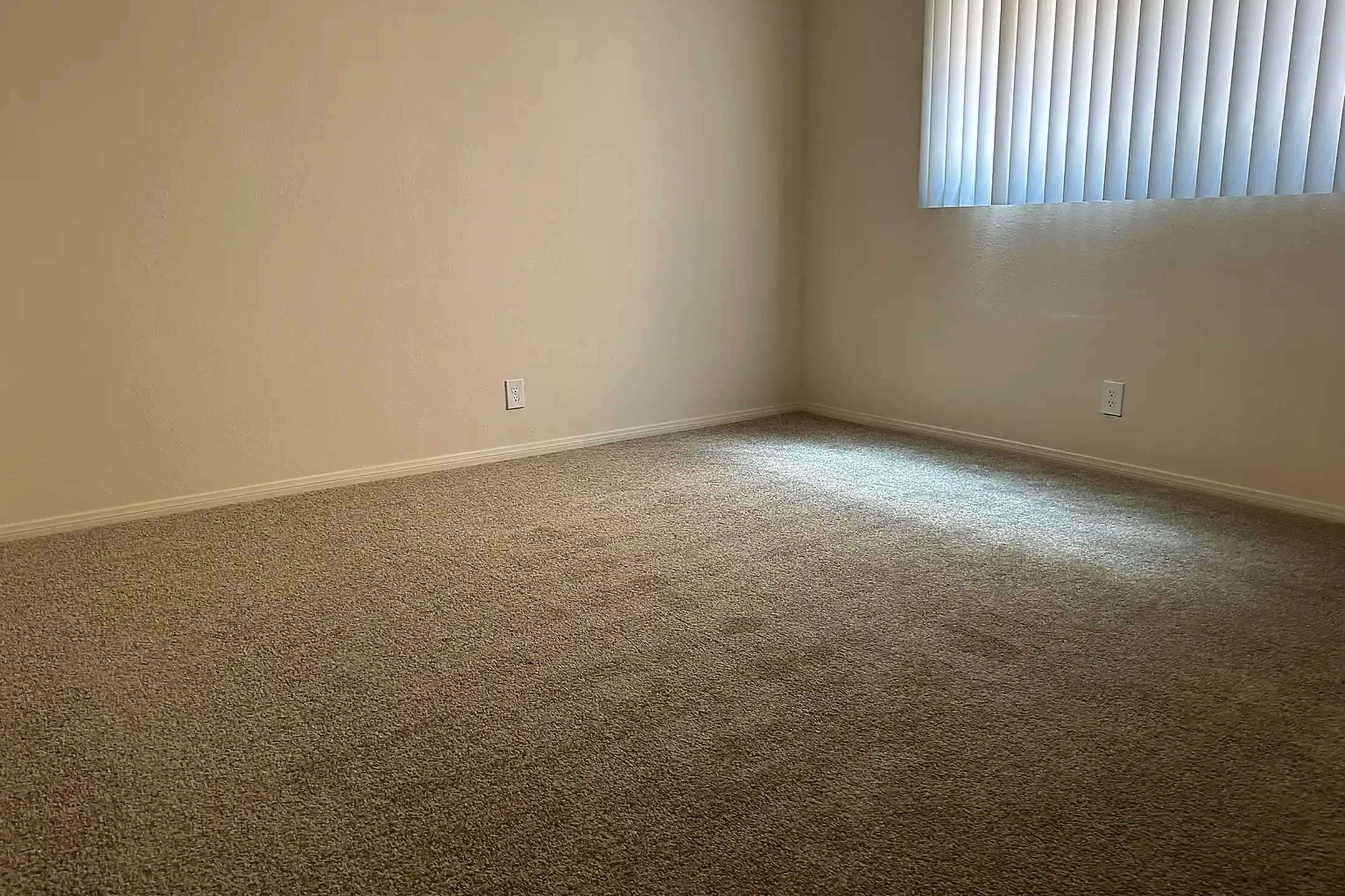 Canyon Garden Apartments - Azusa, CA 91702 | ApartmentGuide.com