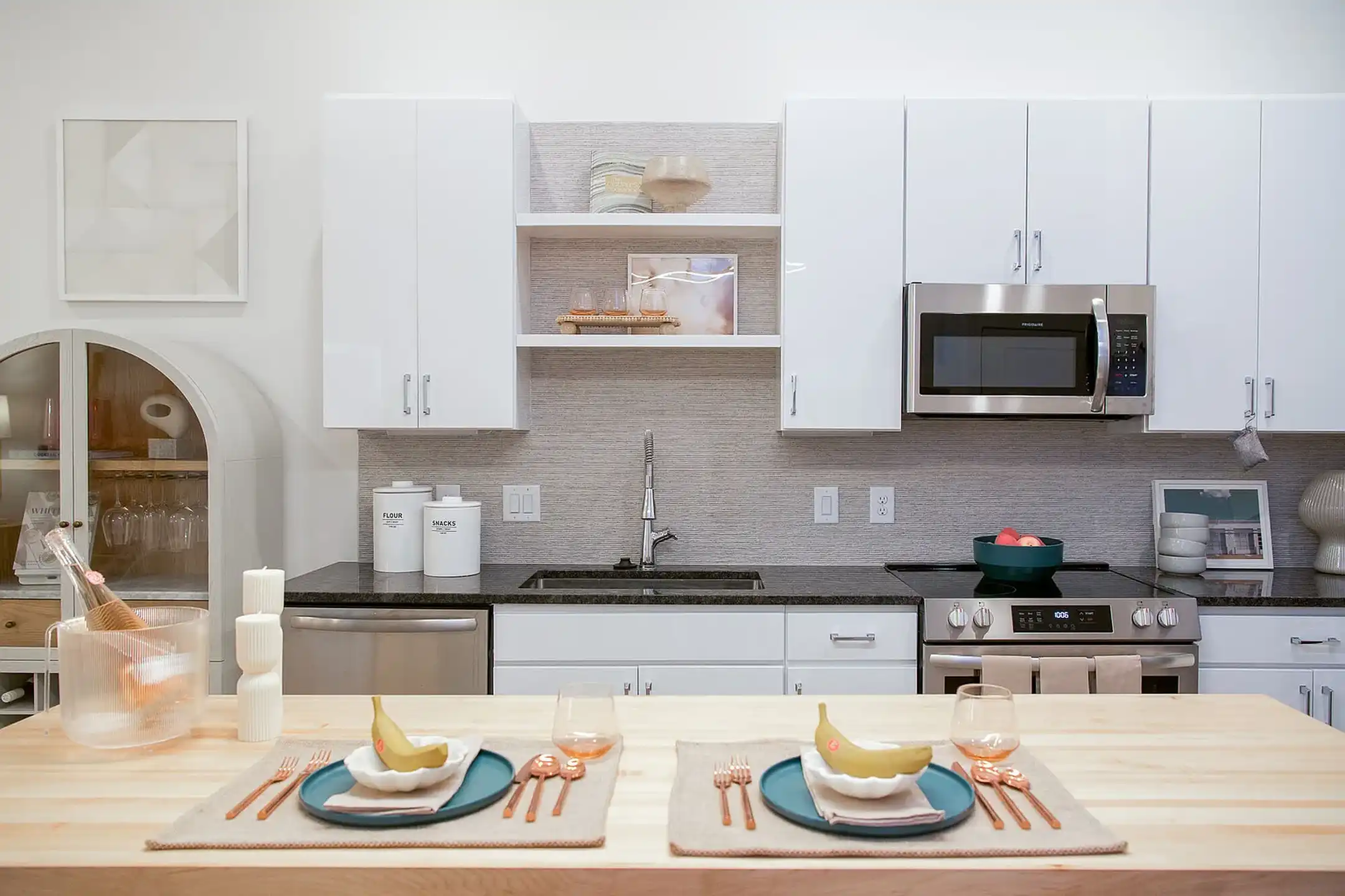 Ello House - Charlotte, NC 28217 | ApartmentGuide.com