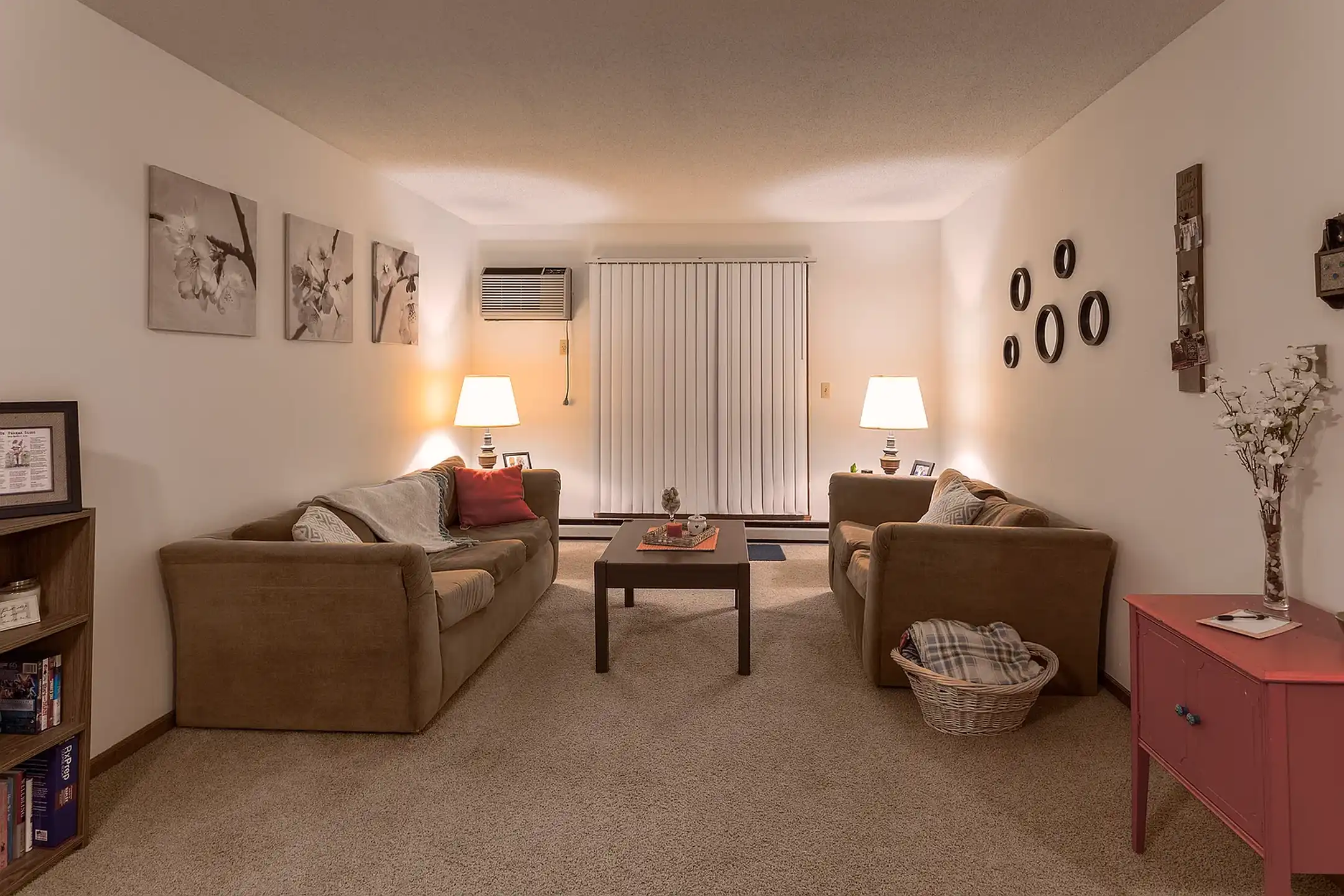 Valley Manor Apartments - Winona, MN 55987 | ApartmentGuide.com