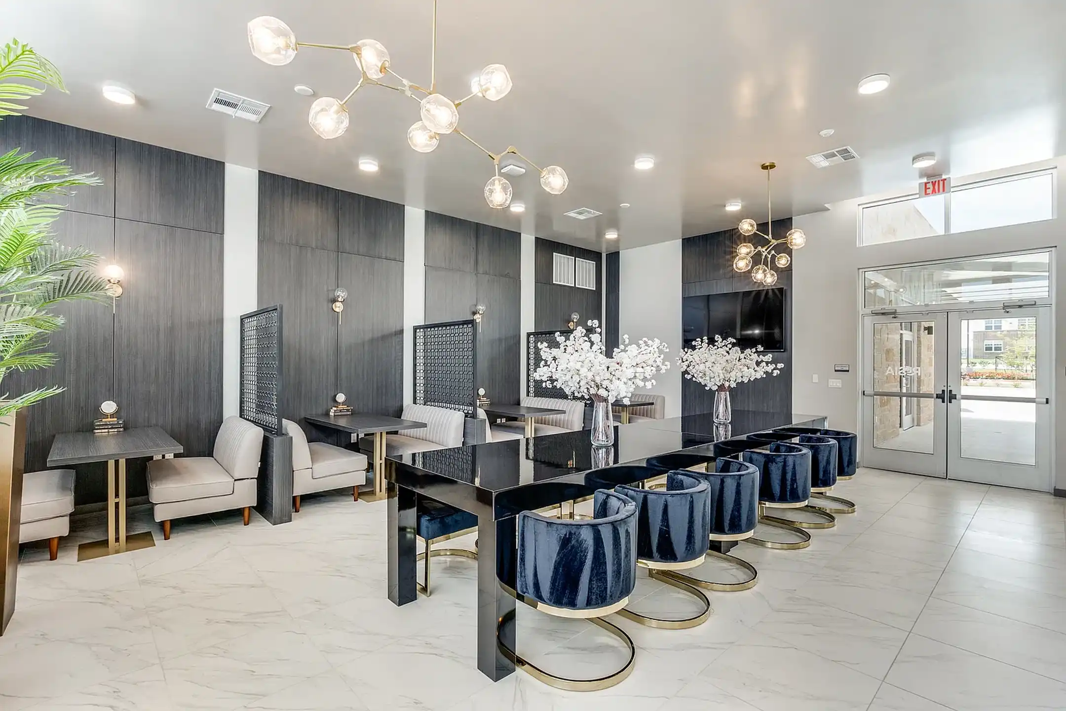 Remi West Dallas - Dallas, TX 75211 | ApartmentGuide.com