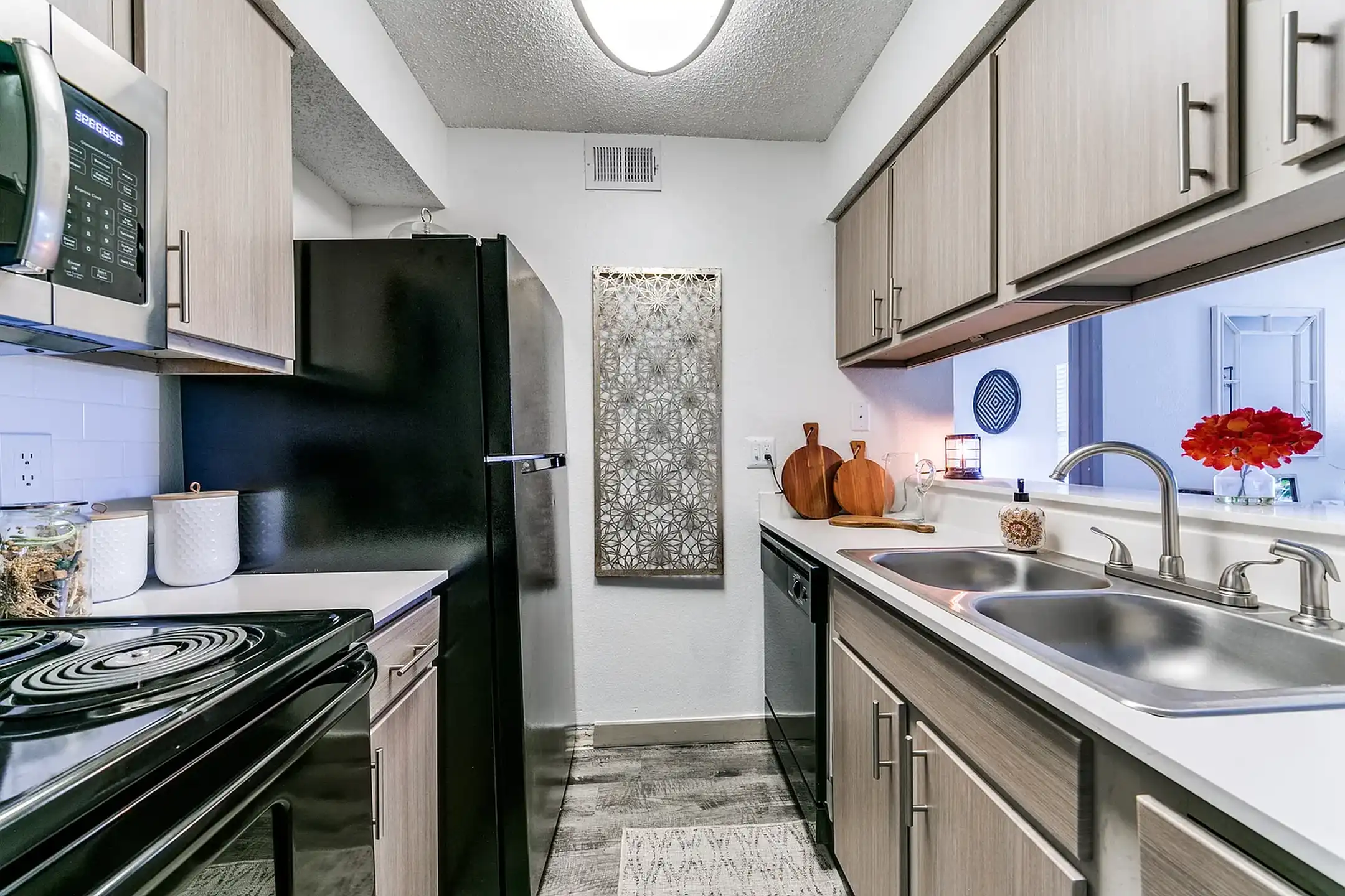 The Emerson - Dallas, TX 75243 | ApartmentGuide.com