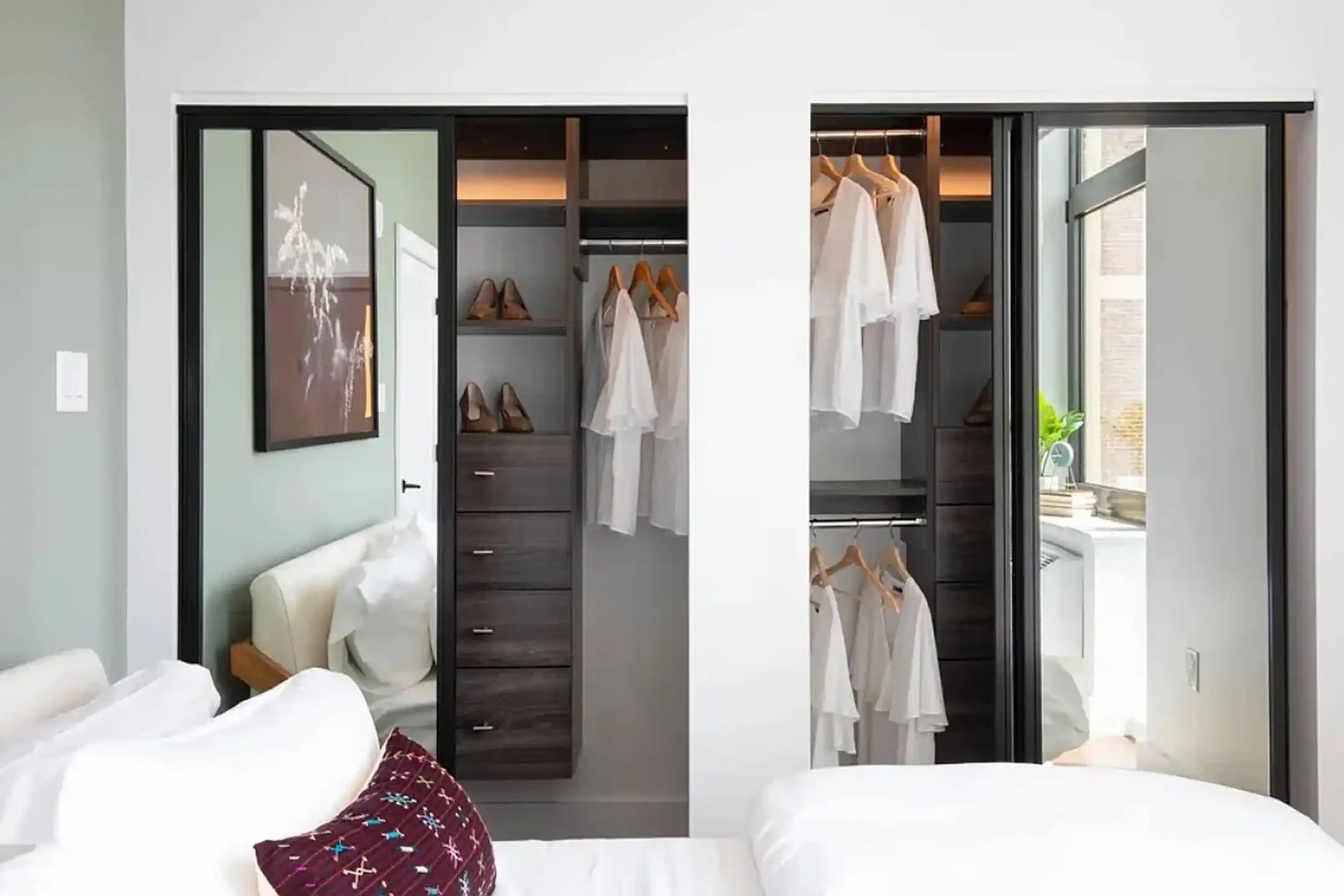 The Irvine - Philadelphia, PA 19143 | ApartmentGuide.com