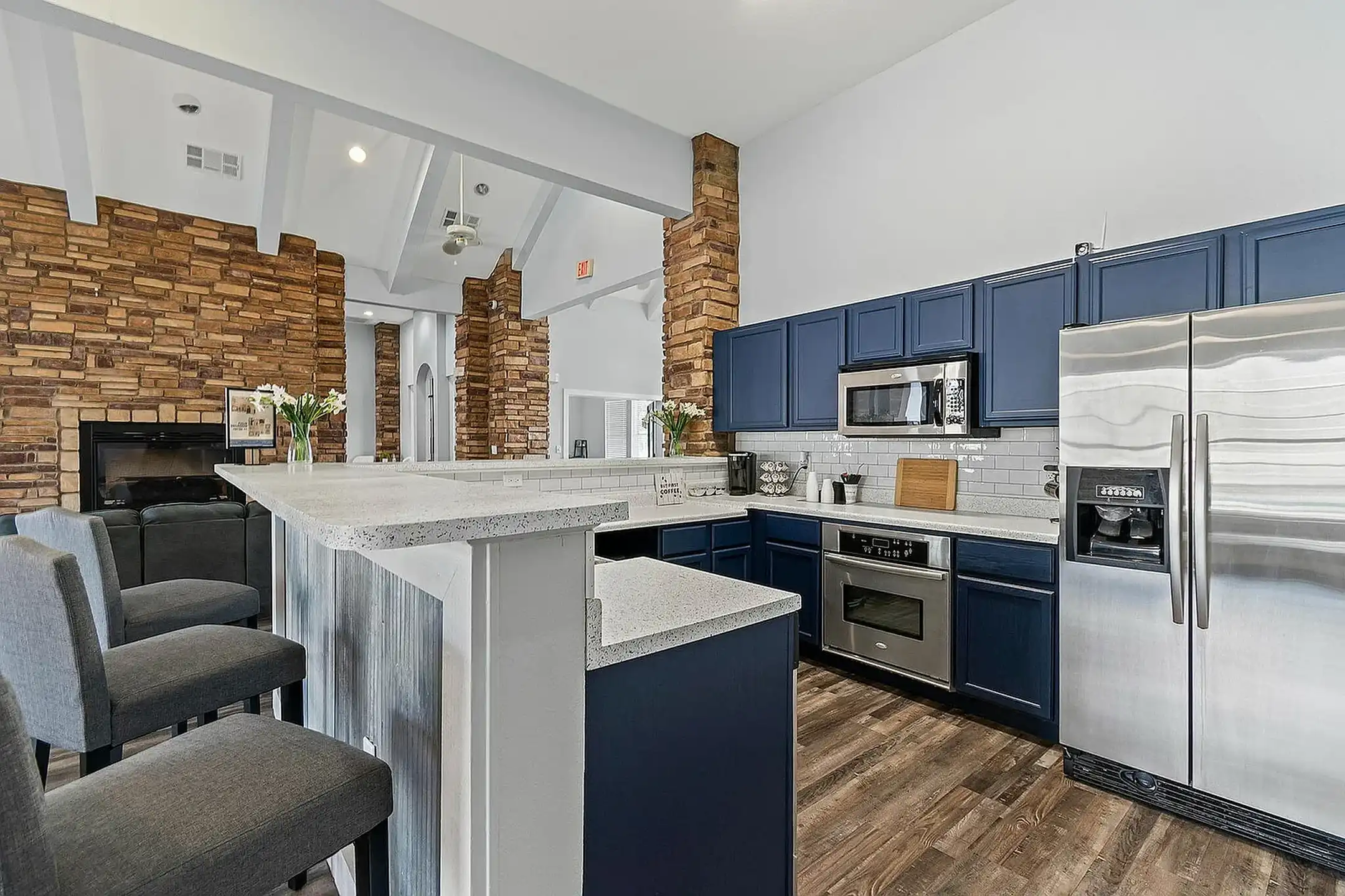 Diamond Club Apartments - Warrensburg, MO 64093 | ApartmentGuide.com
