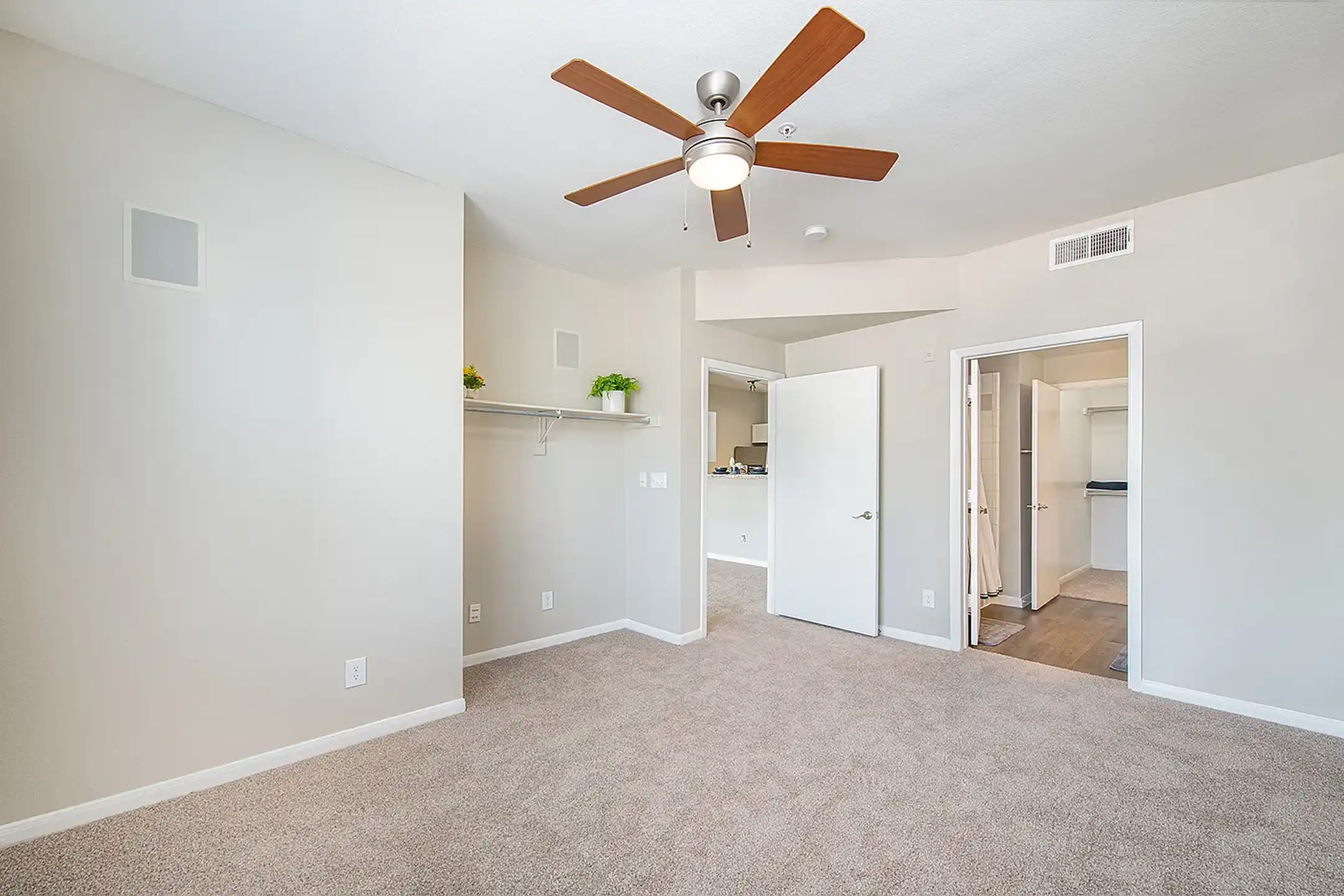 MAA Addison Circle - Addison, TX 75001 | ApartmentGuide.com