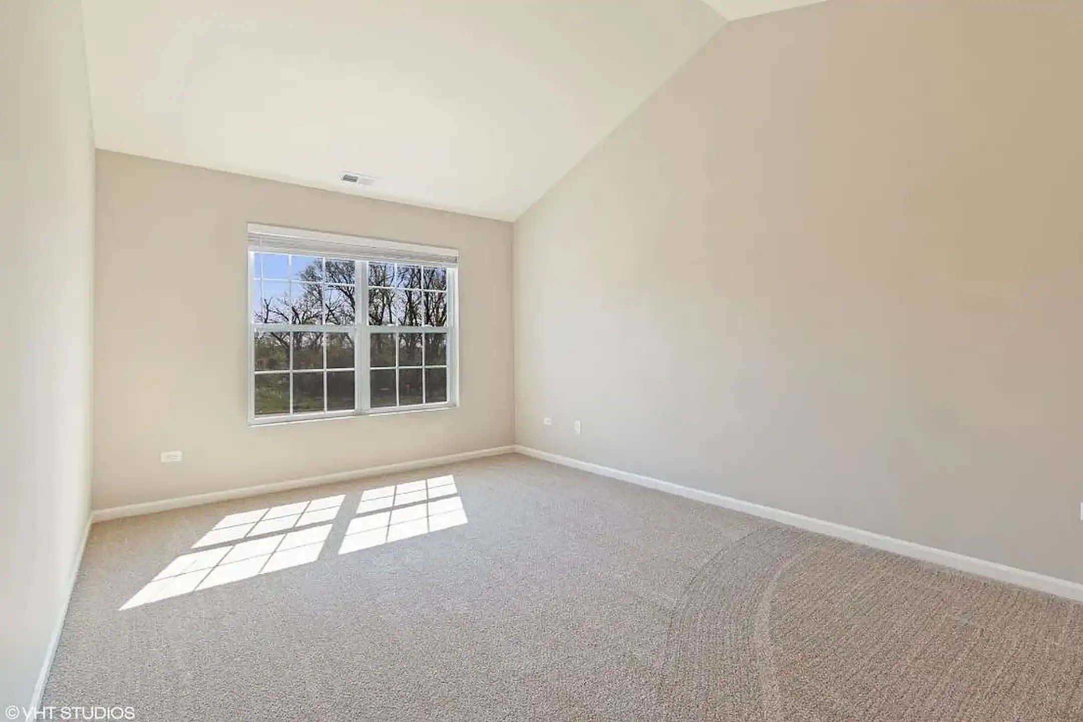 Timber Pointe Apartments - Joliet, IL 60431 | ApartmentGuide.com