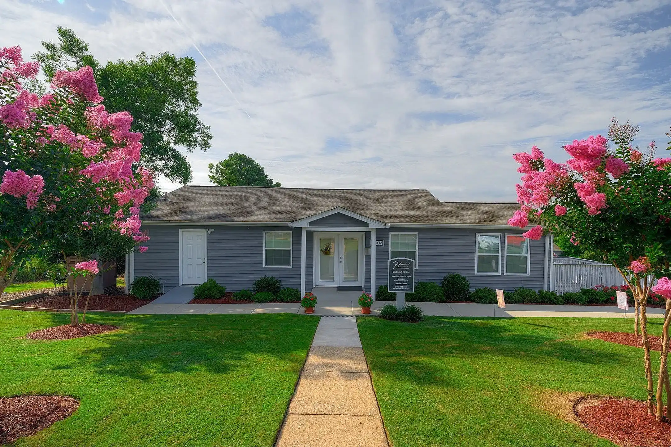 Homewood Heights Apartment Homes - Homewood, AL 35209 | ApartmentGuide.com