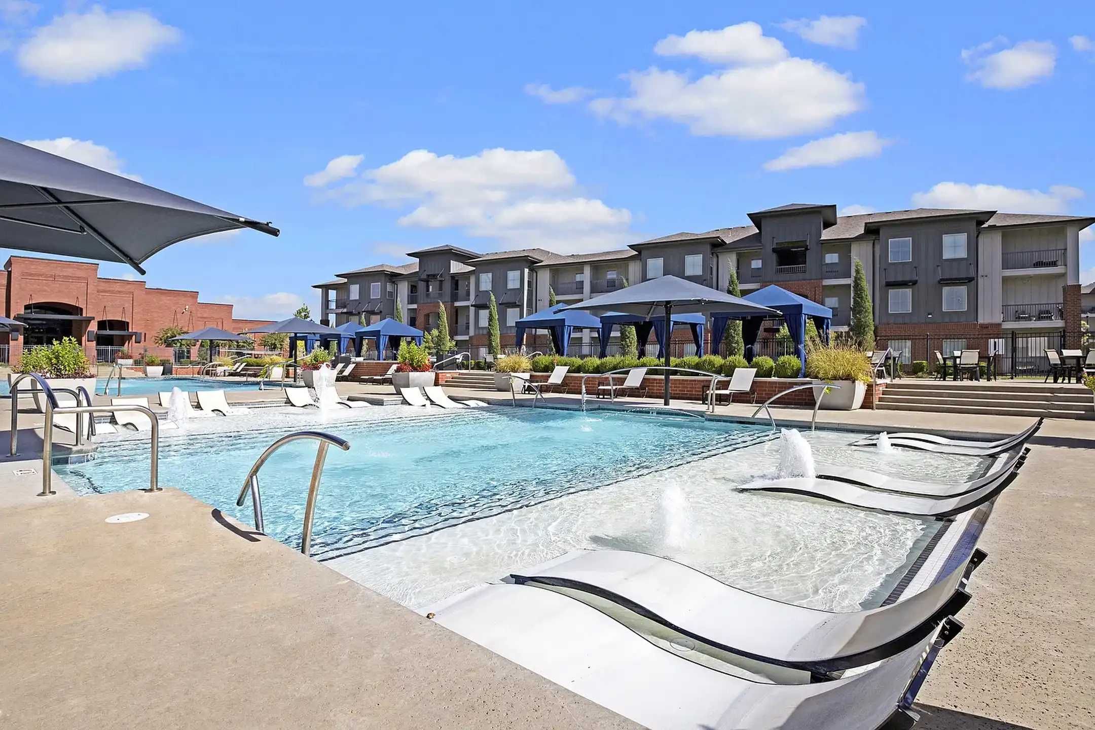 71 at Tulsa Hills - Tulsa, OK 74132 | ApartmentGuide.com