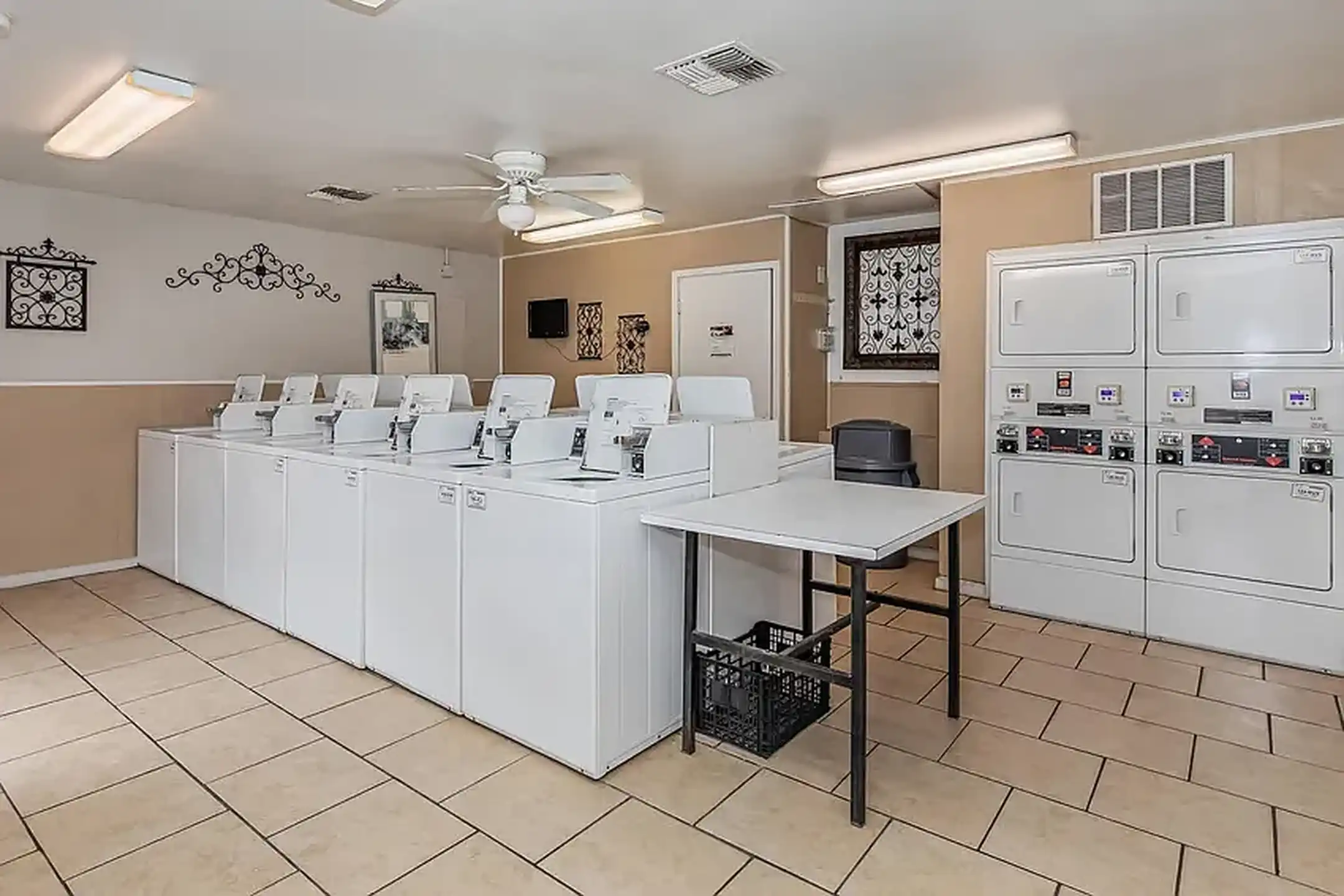 Wood River Apartments - Corpus Christi, TX 78410 | ApartmentGuide.com