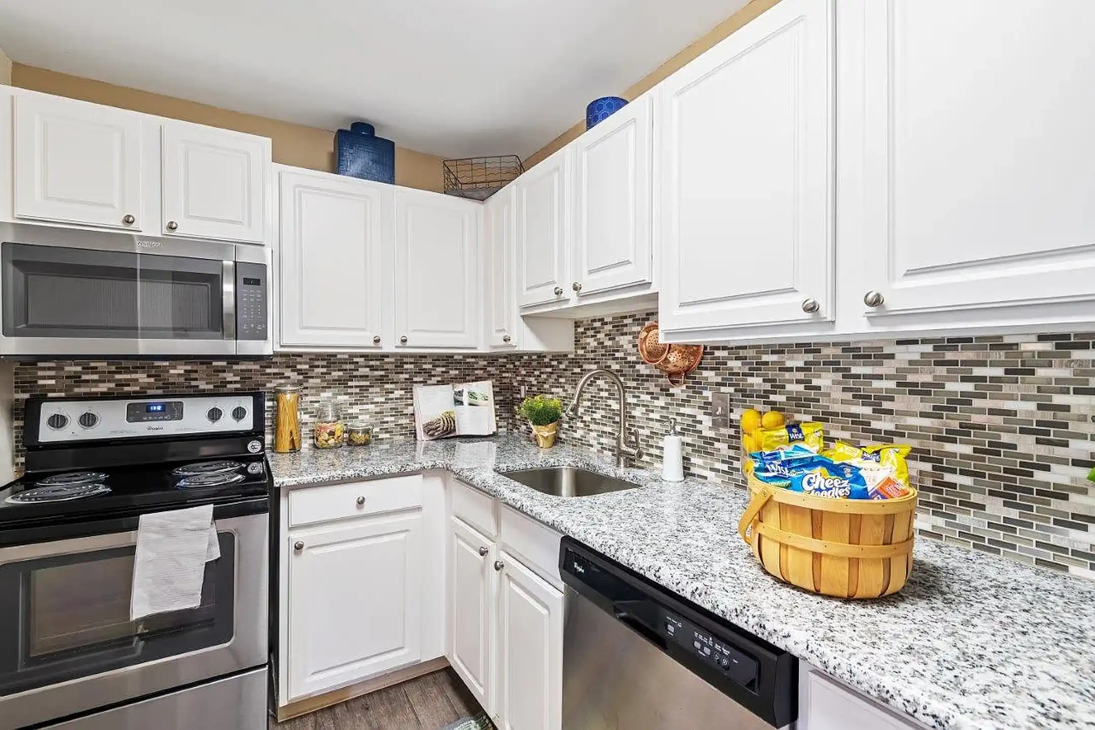 Silver Spring Station Apartment Homes - Nottingham, MD 21236 ...