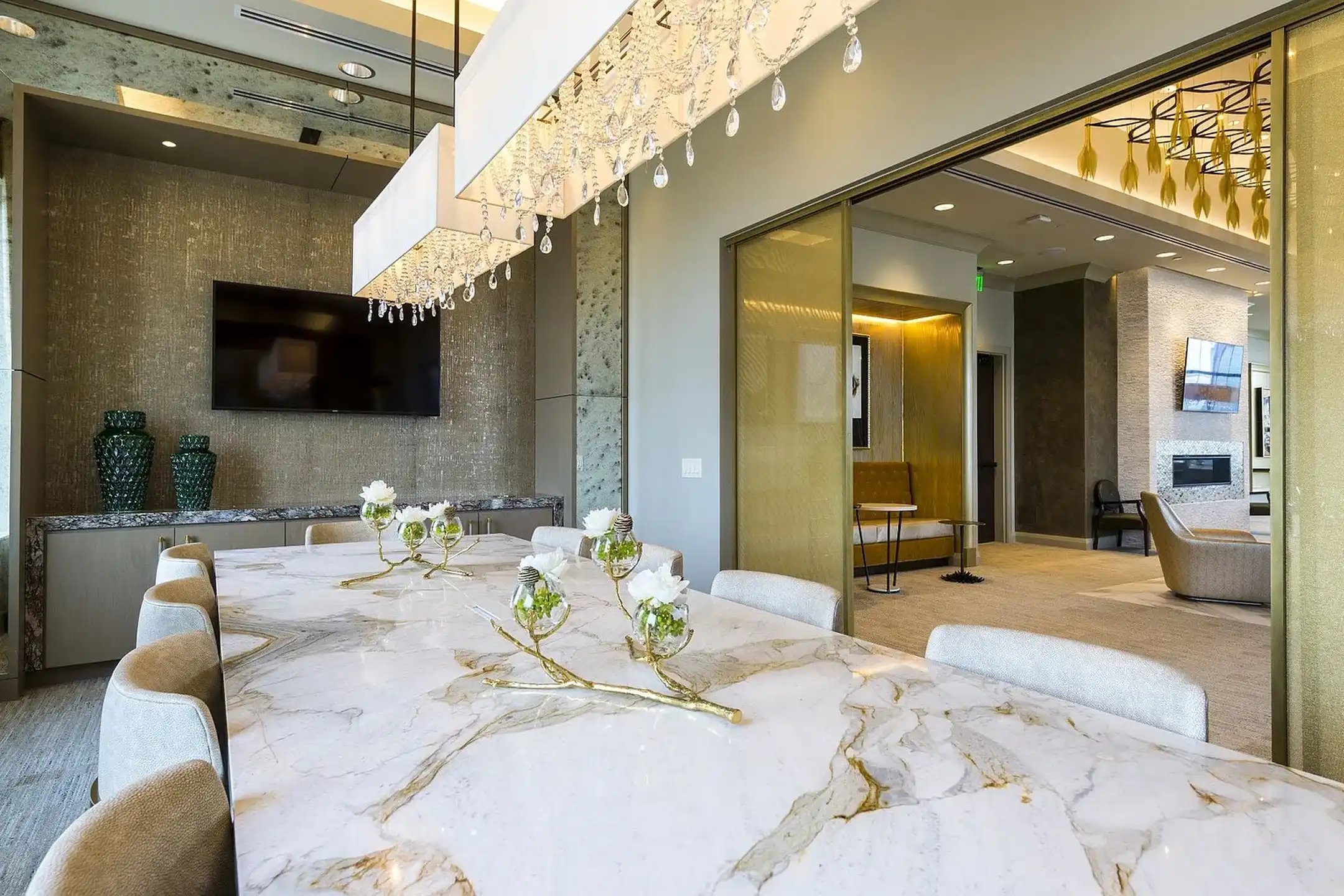 Market Square Tower - Houston, TX 77002 | ApartmentGuide.com