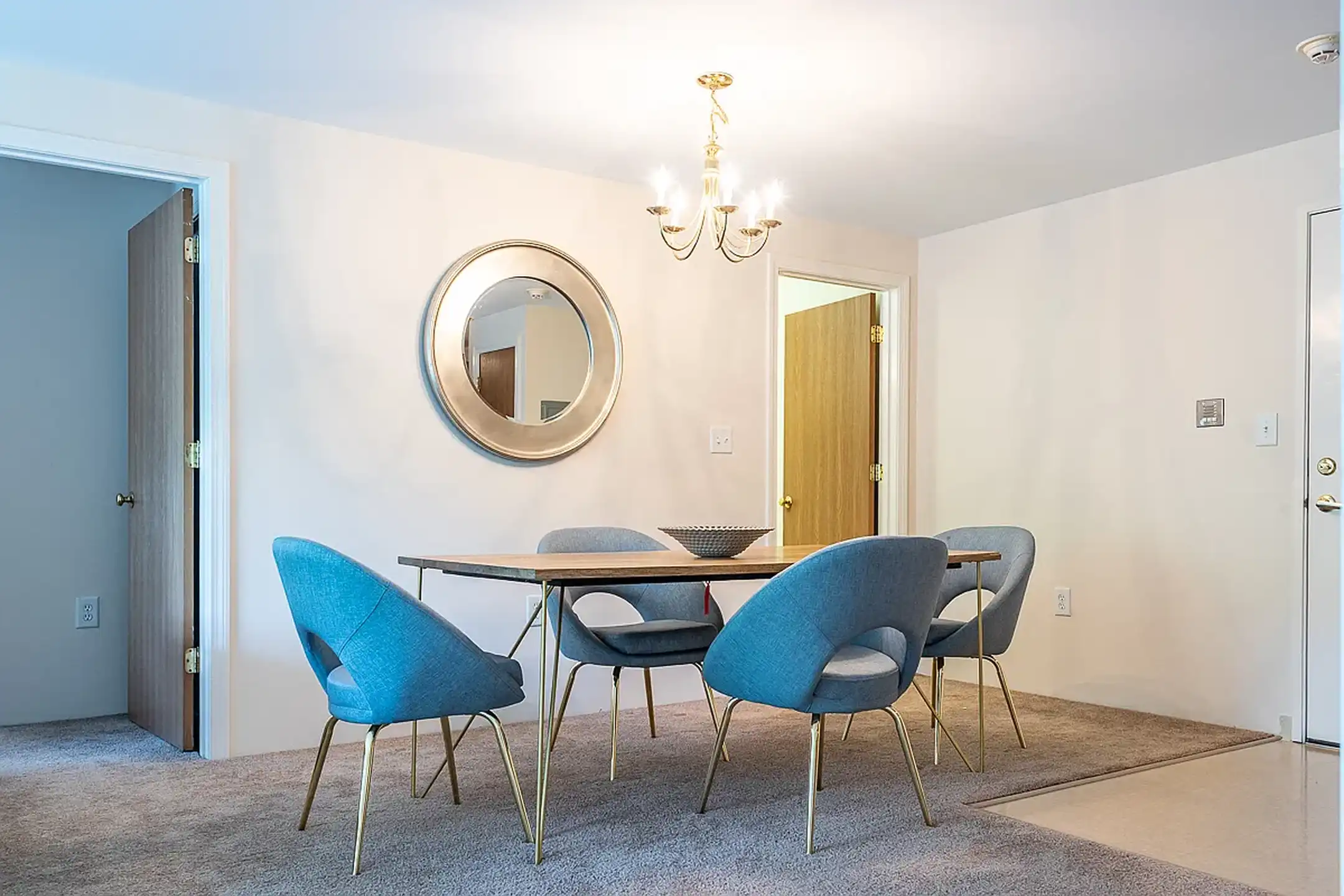 Carlton Oaks - Salem, NH 03079 | ApartmentGuide.com