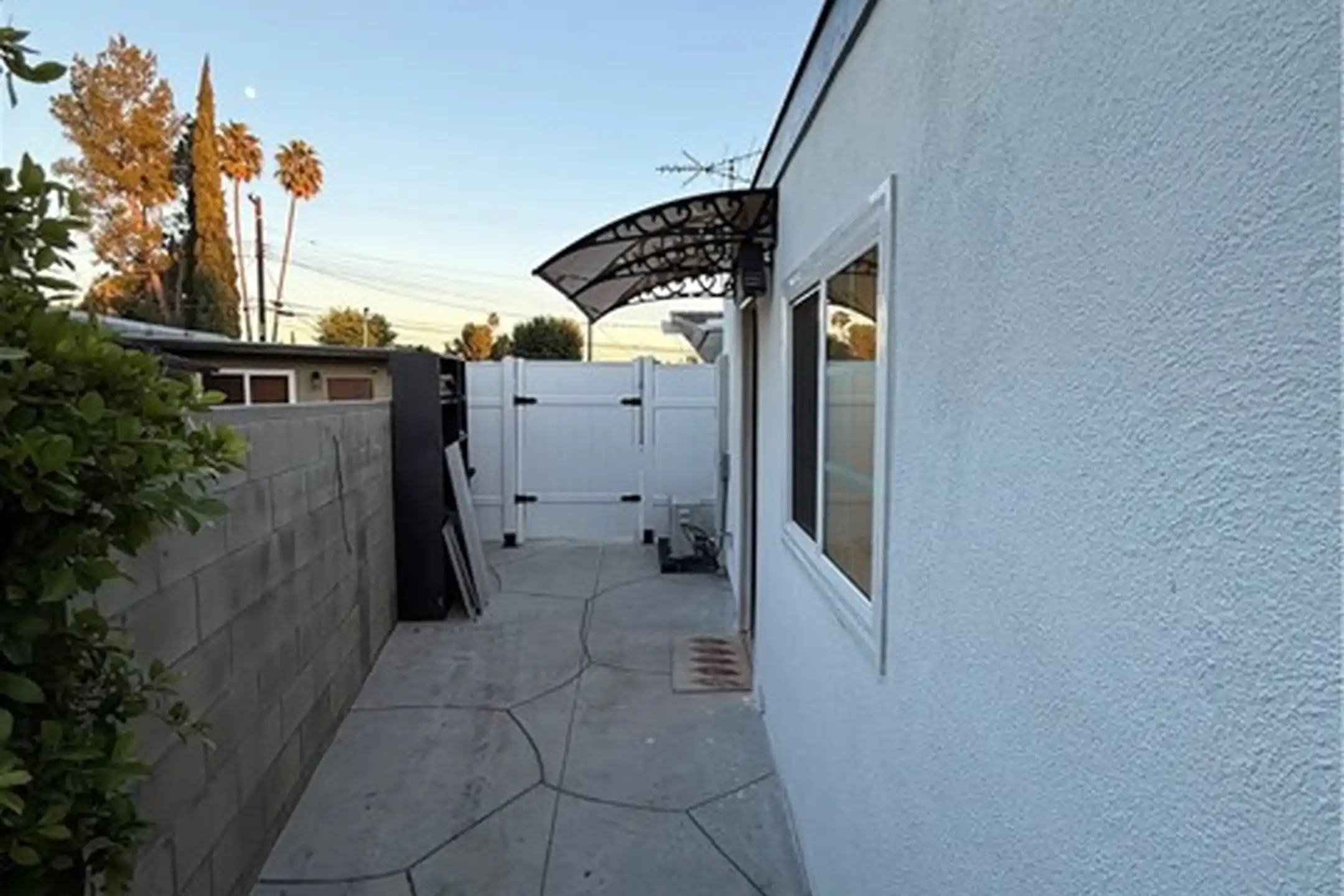 6538 Kelvin Ave - Los Angeles, CA 91306 | ApartmentGuide.com