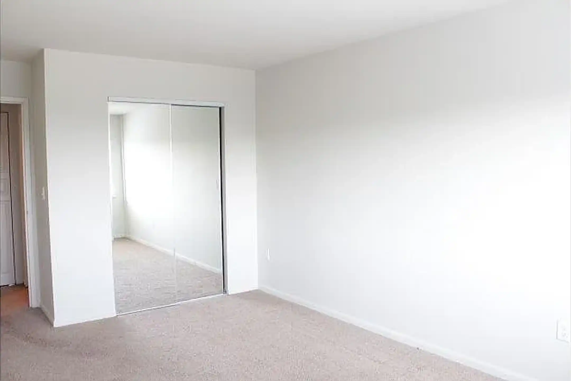 Victoria Towers - Meriden, CT 06450 | ApartmentGuide.com