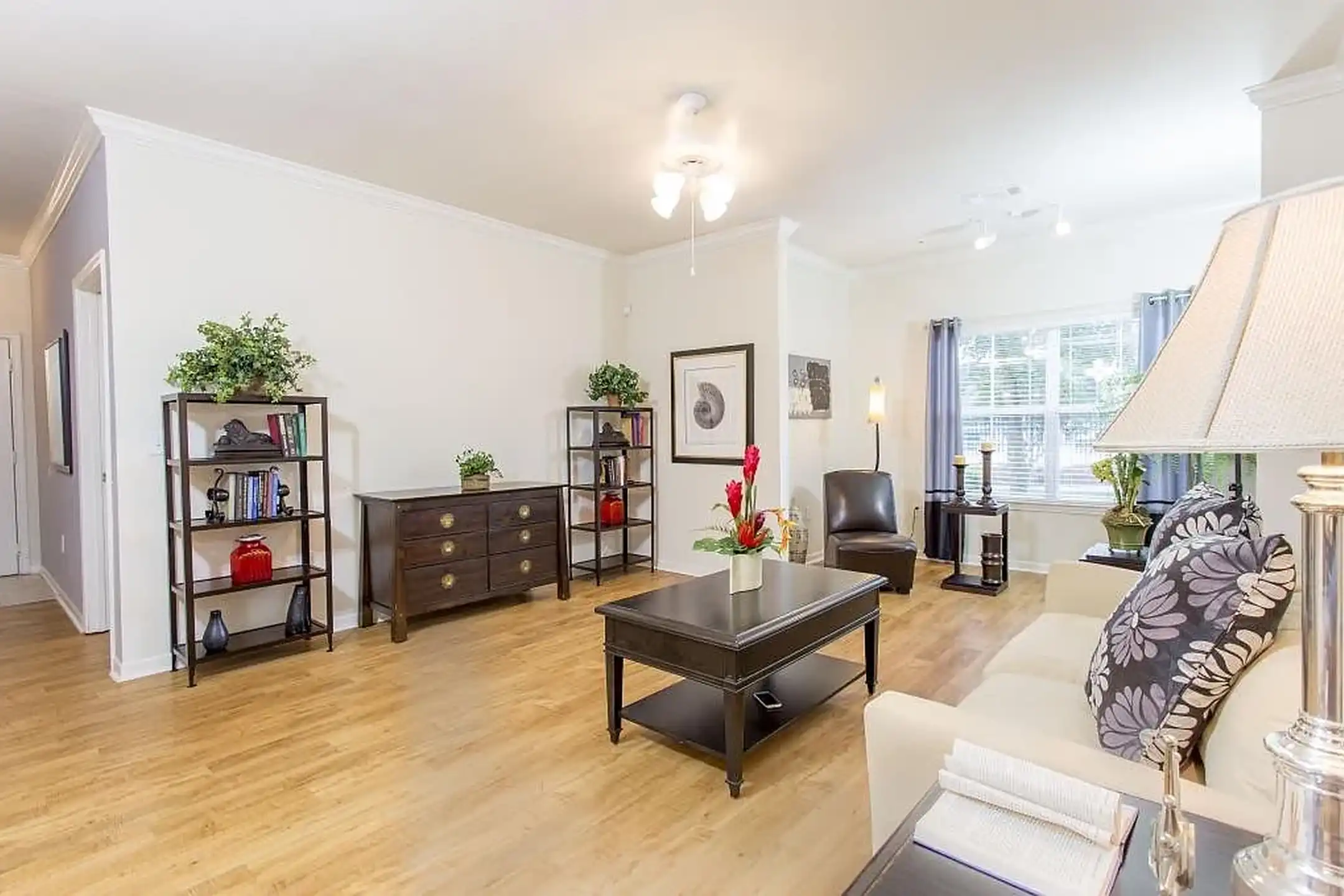 WINDSOR CLUB AT SEVEN OAKS - Wesley Chapel, FL 33544 | ApartmentGuide.com