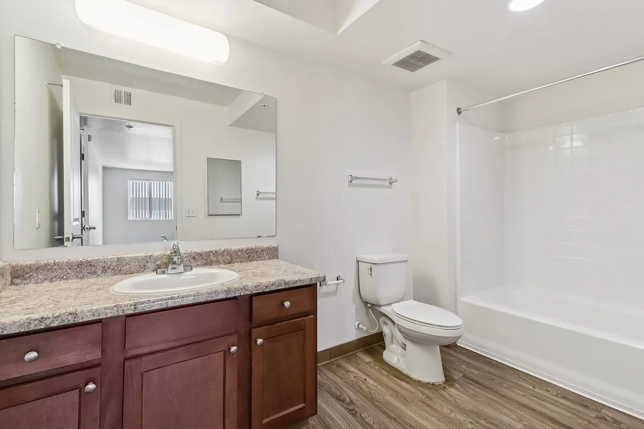 Lofts@ 10 - Phoenix, AZ 85006 | ApartmentGuide.com