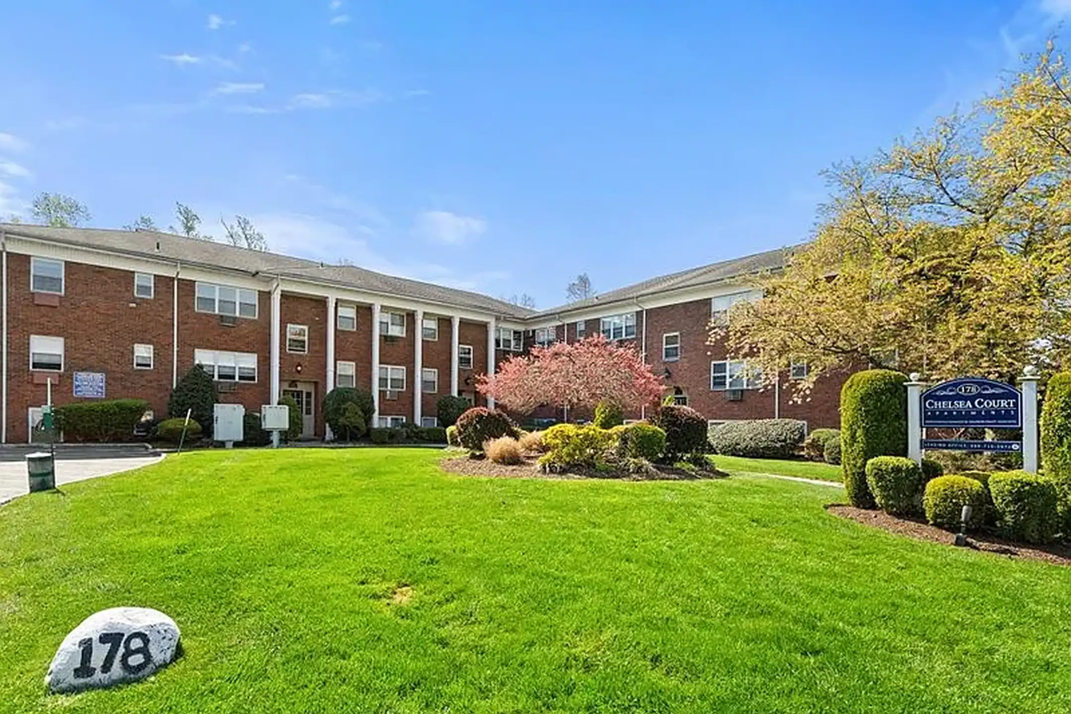Chelsea Court - Caldwell, NJ 07006 | ApartmentGuide.com