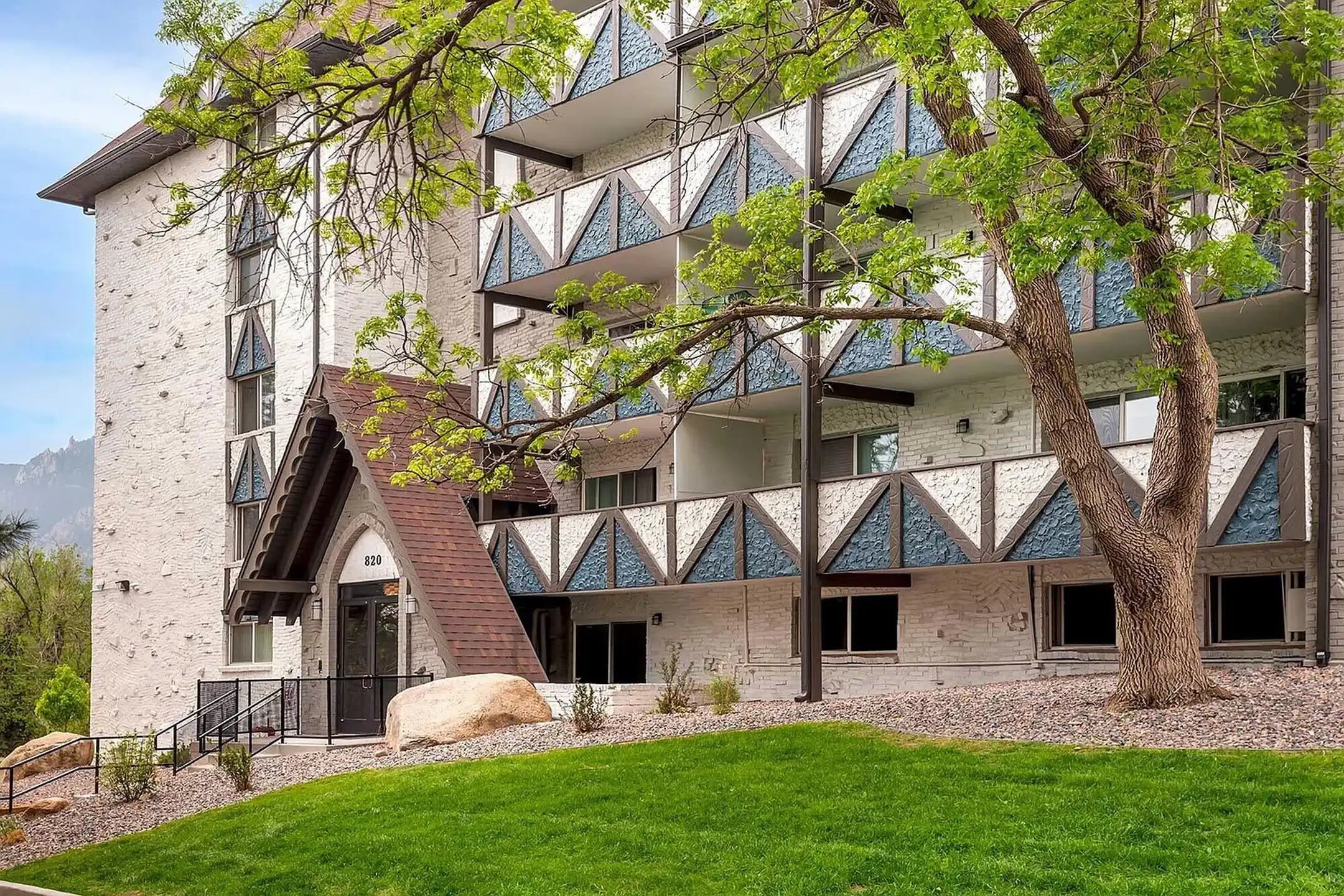 Lookout at Broadmoor - Colorado Springs, CO 80905 | ApartmentGuide.com