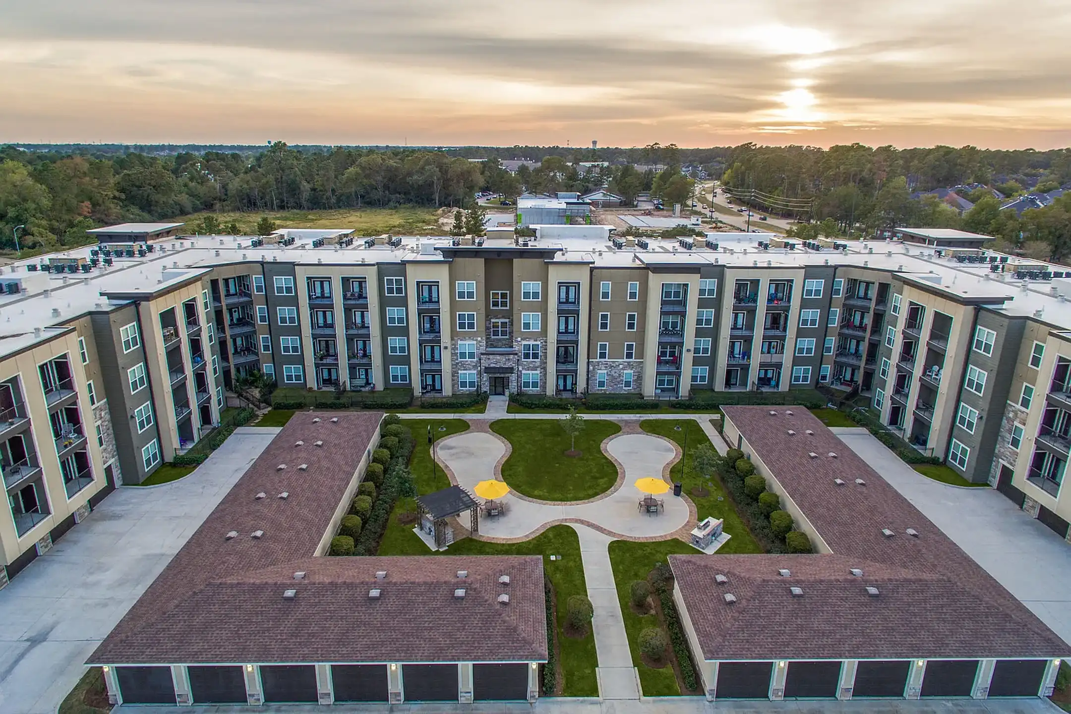 Highpoint at Cypresswood - Houston, TX 77070 | ApartmentGuide.com