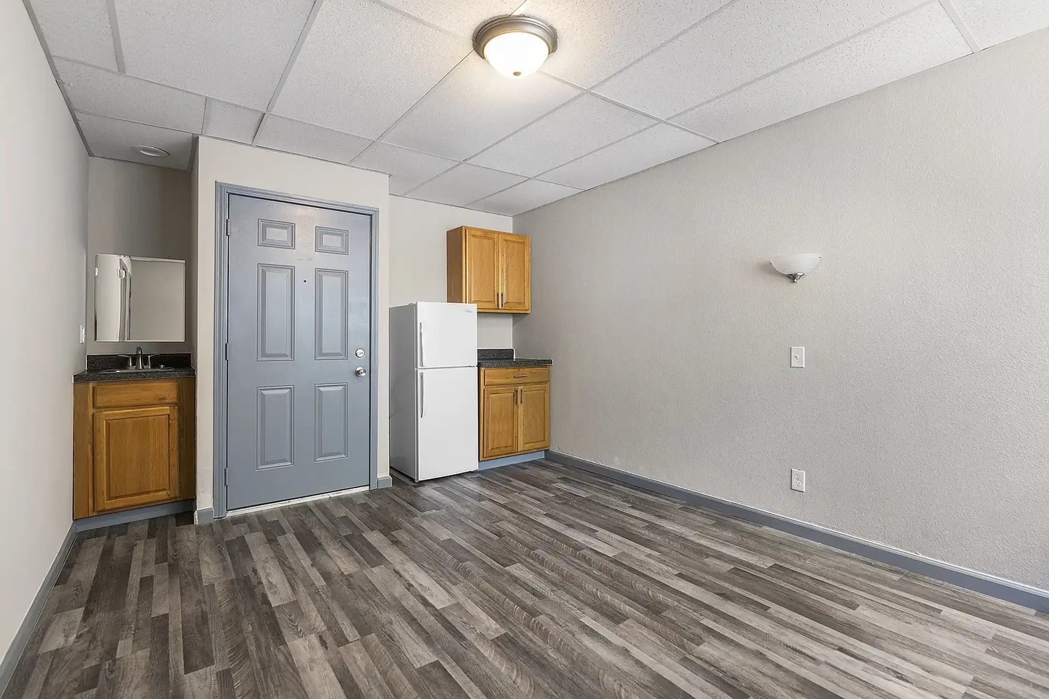 Campus Edge Apts - Carbondale, IL 62901 | ApartmentGuide.com