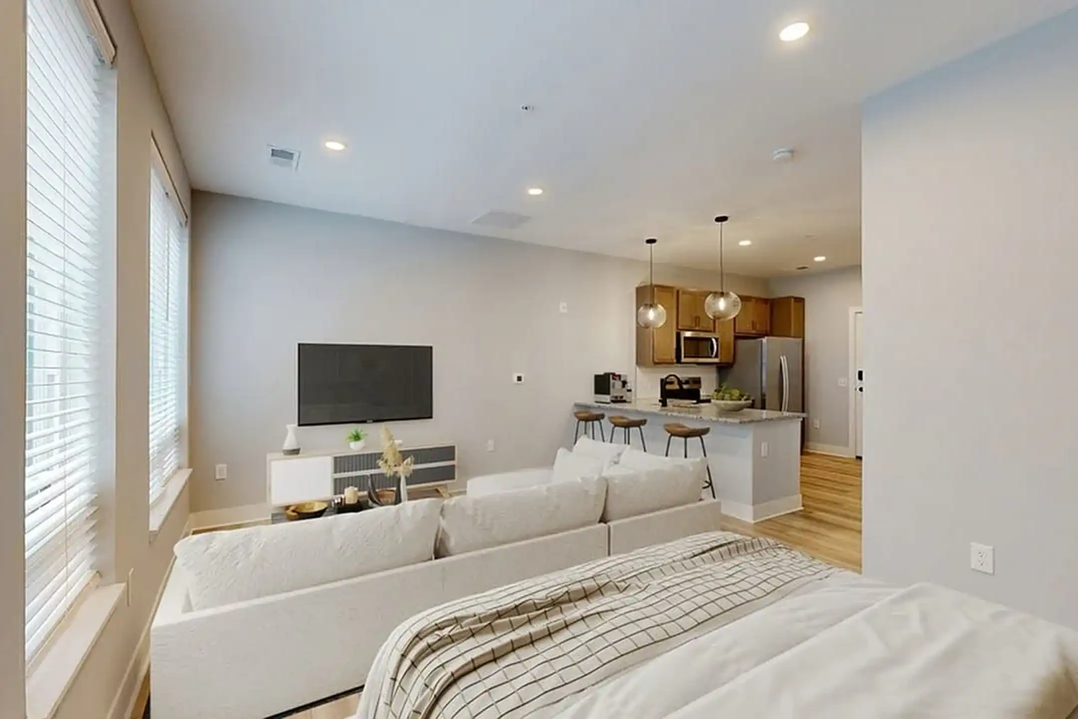 The Patent at Jeffrey Park - Columbus, OH 43215 | ApartmentGuide.com