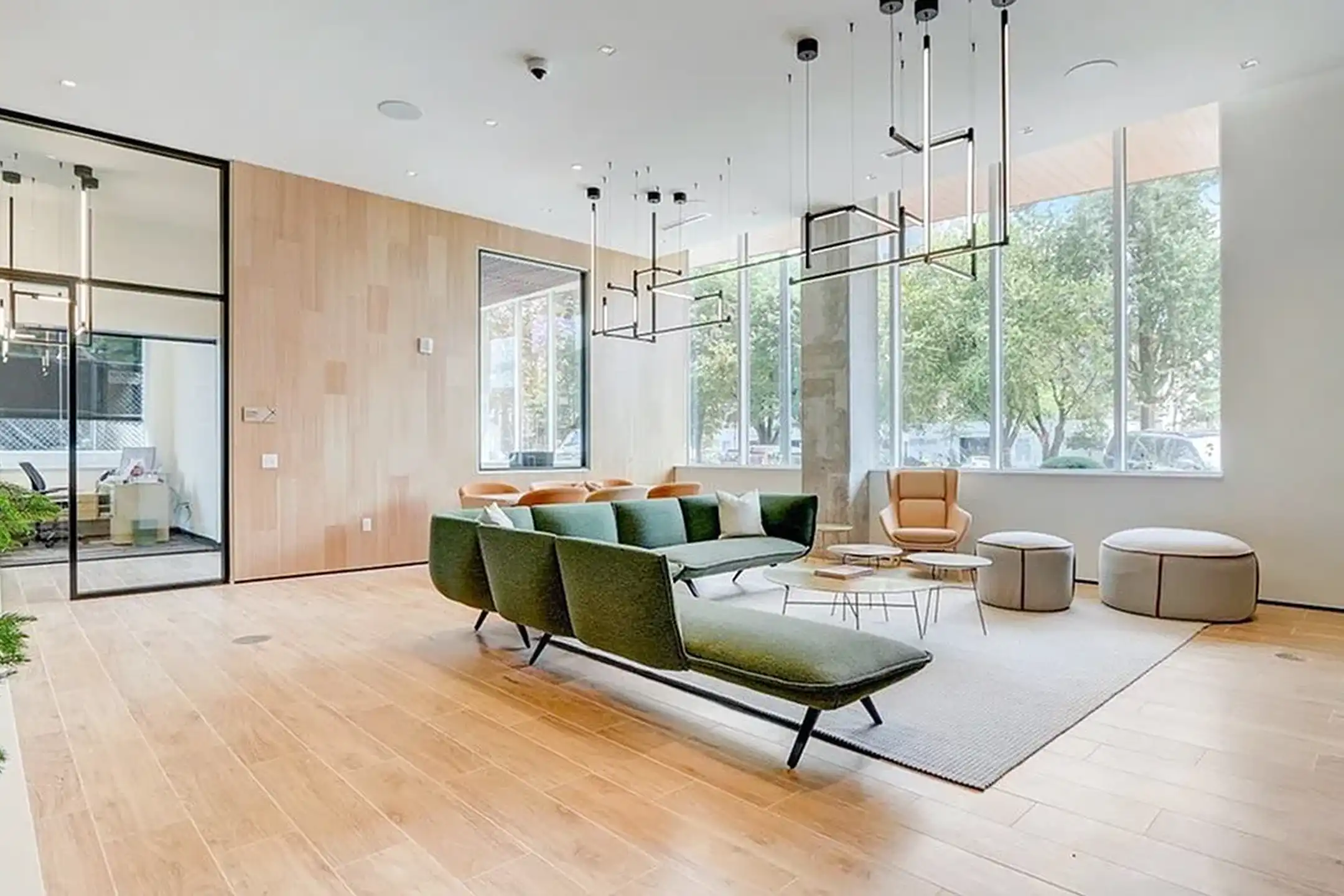 Ascent - Milwaukee, WI 53202 | ApartmentGuide.com