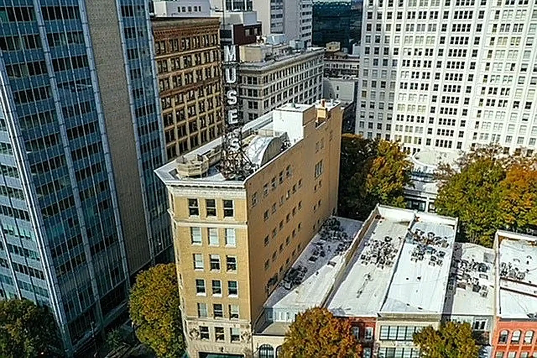 Muse's - Atlanta, GA 30303 | ApartmentGuide.com