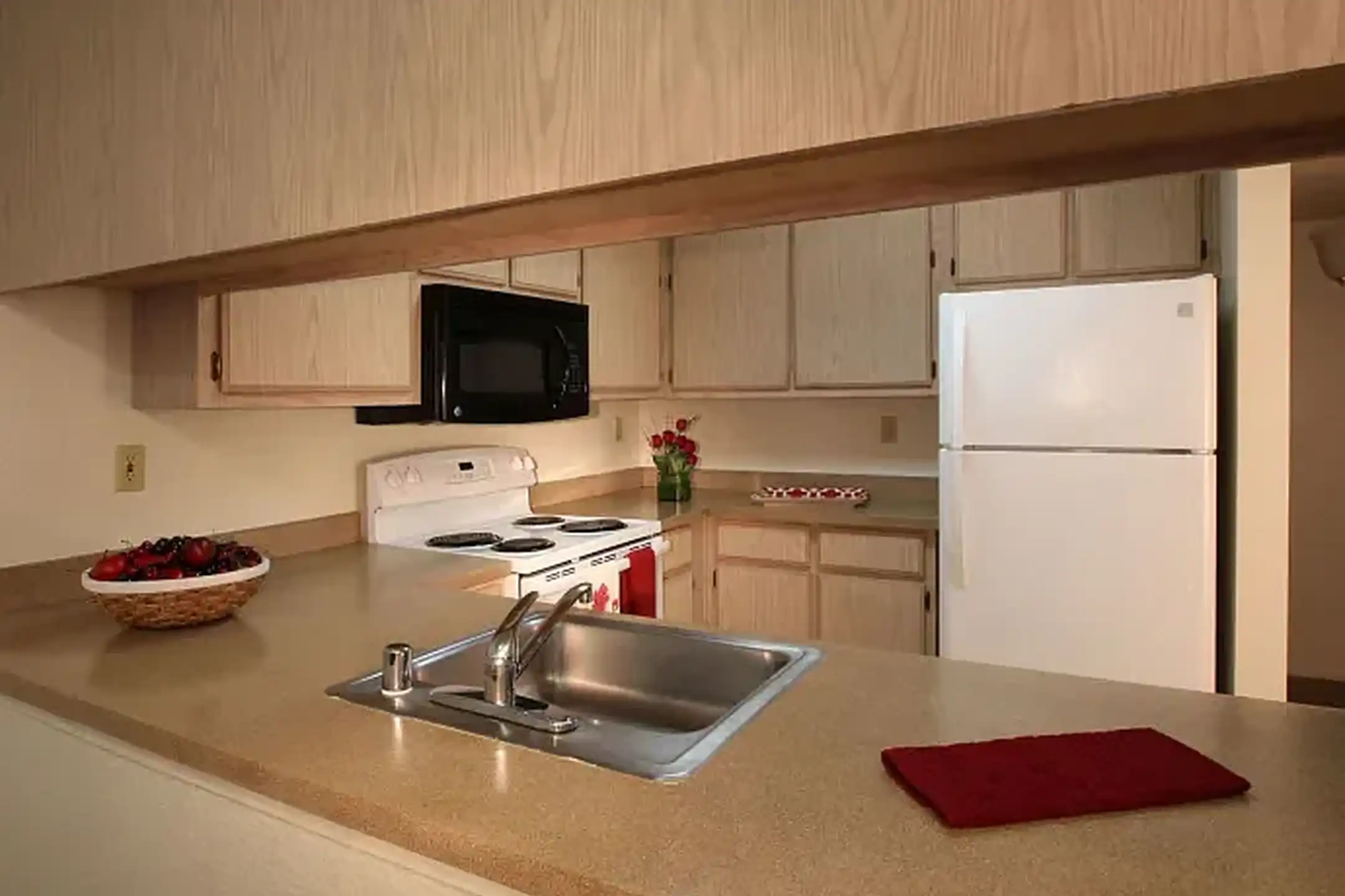 Aspen Village Apartments - Davis, CA 95616 | ApartmentGuide.com