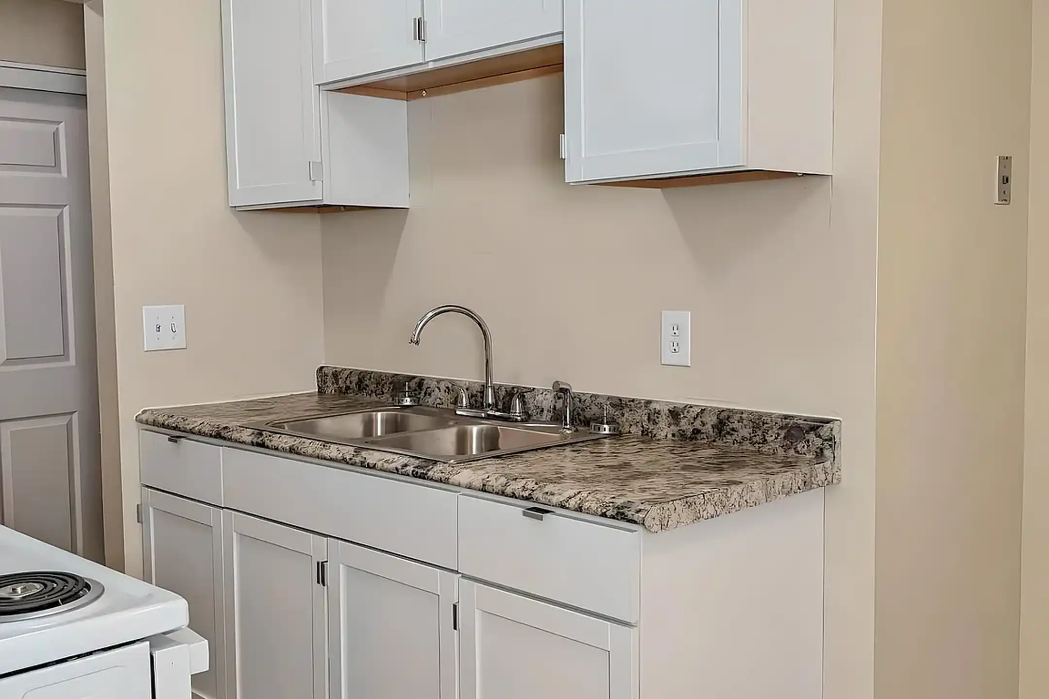 Phalen Village - Saint Paul, MN 55130 | ApartmentGuide.com