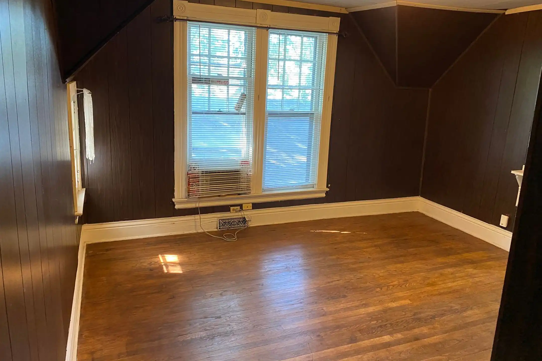 1544 D St unit #3 - Lincoln, NE 68502 | ApartmentGuide.com