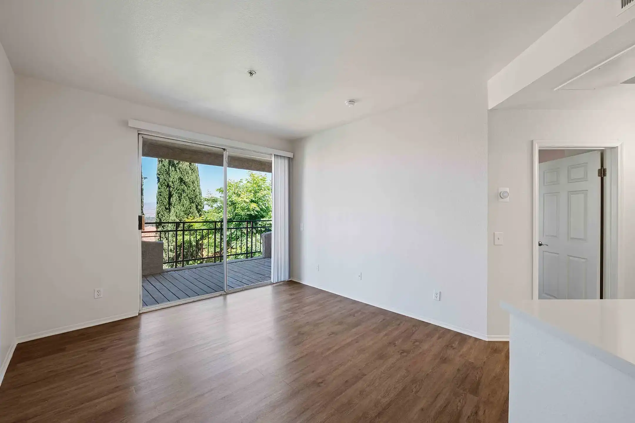 IMT Stevenson Ranch - Stevenson Ranch, CA 91381 | ApartmentGuide.com