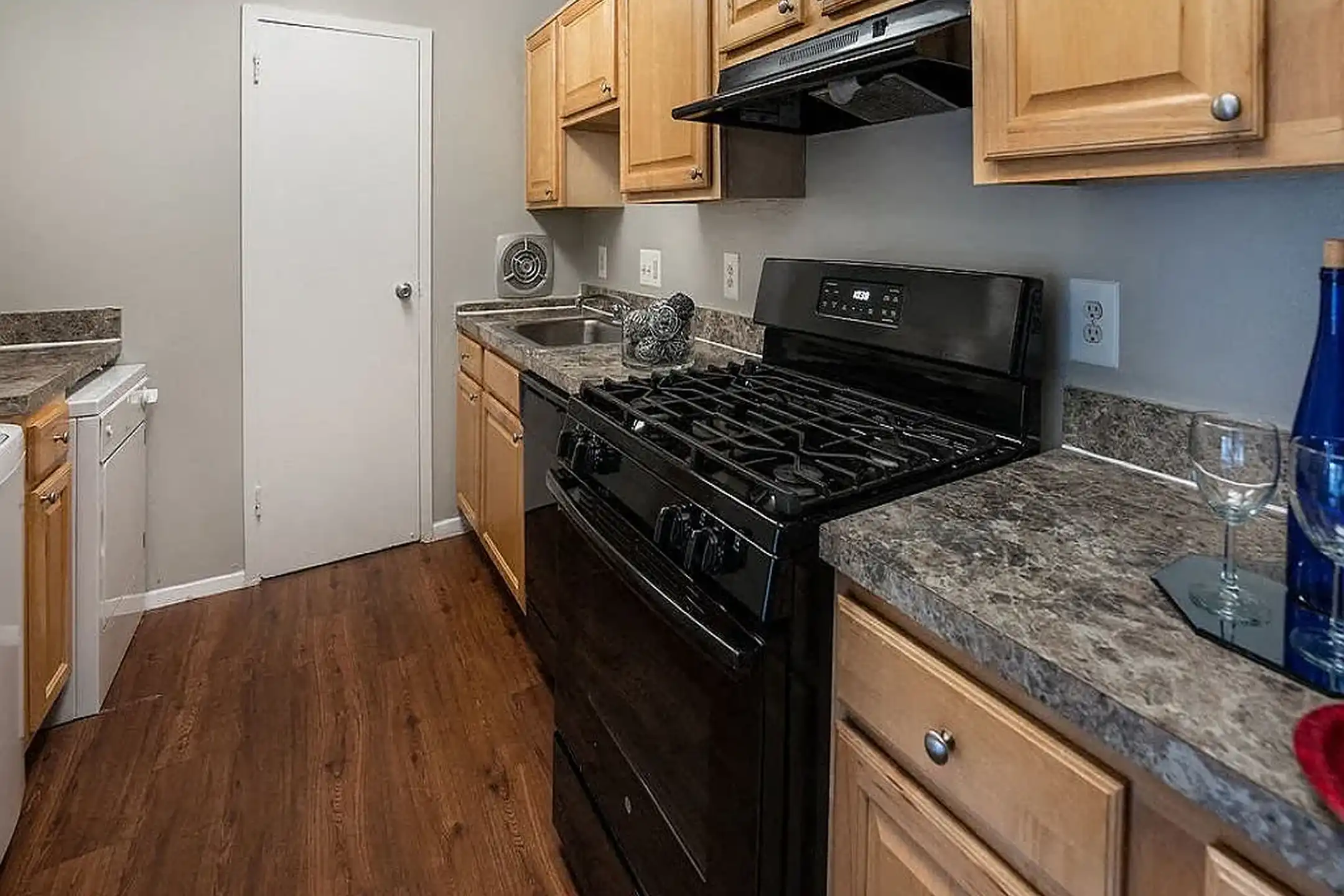 The Glendale Residence - Lanham, MD 20706 | ApartmentGuide.com