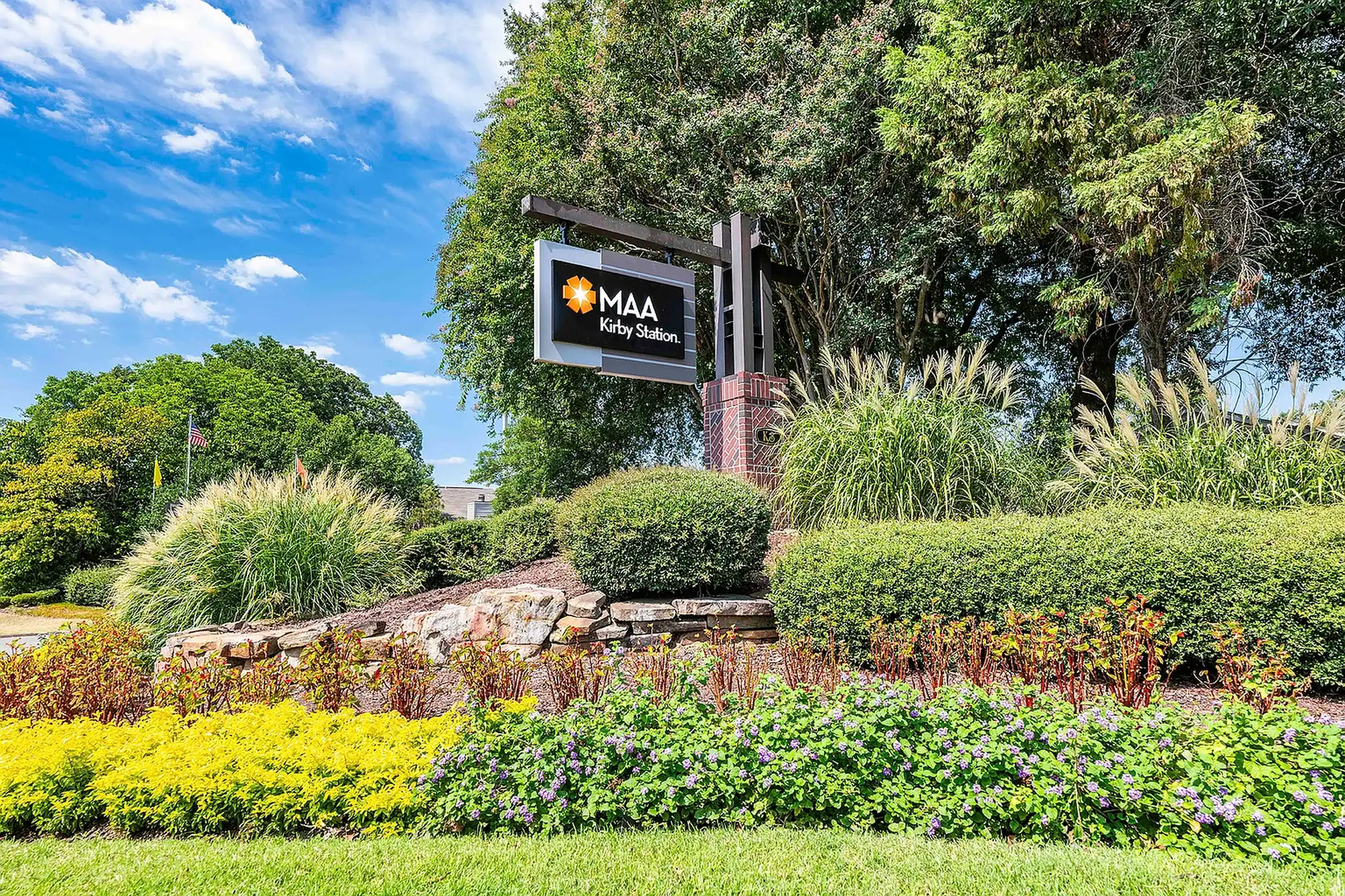 MAA Kirby Station - Memphis, TN 38120 | ApartmentGuide.com