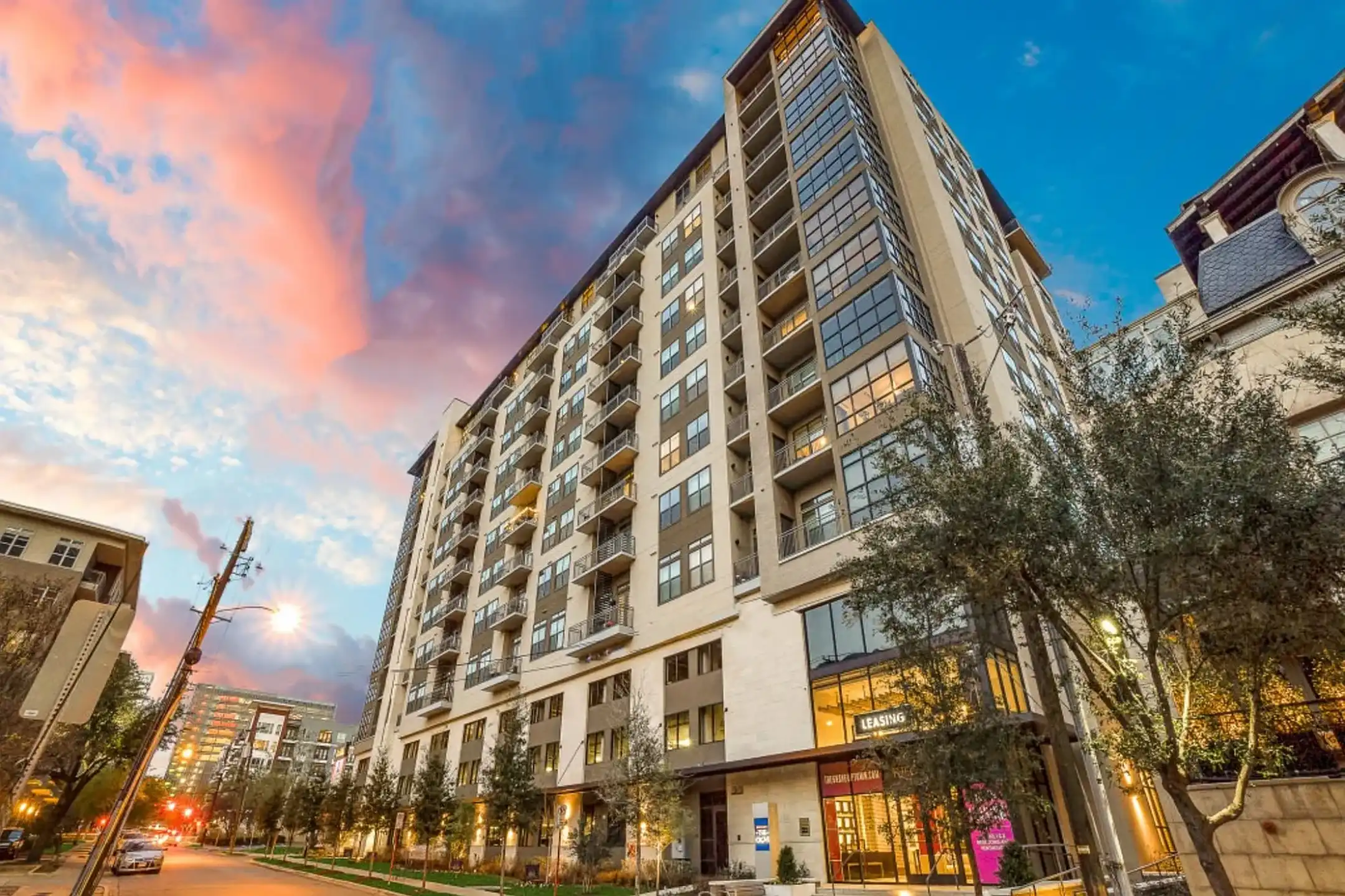 Residences at the Grove - Dallas, TX 75204 | ApartmentGuide.com