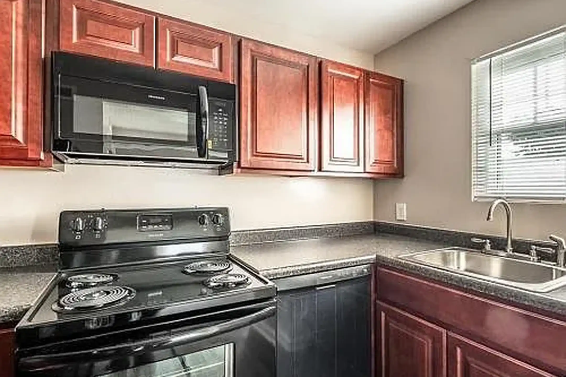 Harbor Pointe Apartments - Greenville, NC 27858 | ApartmentGuide.com