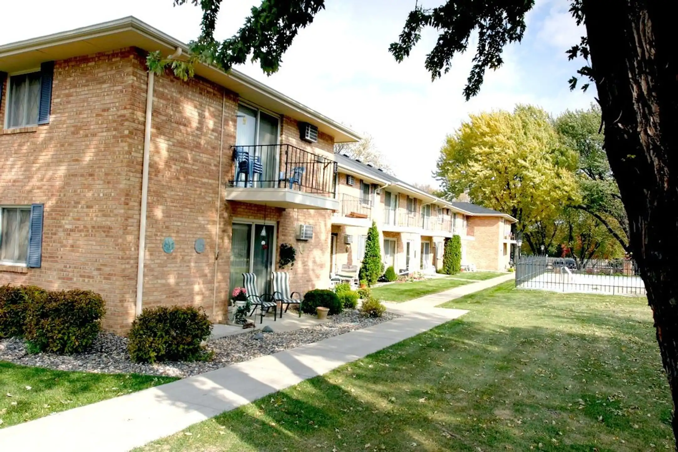 10000 Morgan Ave S unit 10 - Minneapolis, MN 55431 | ApartmentGuide.com