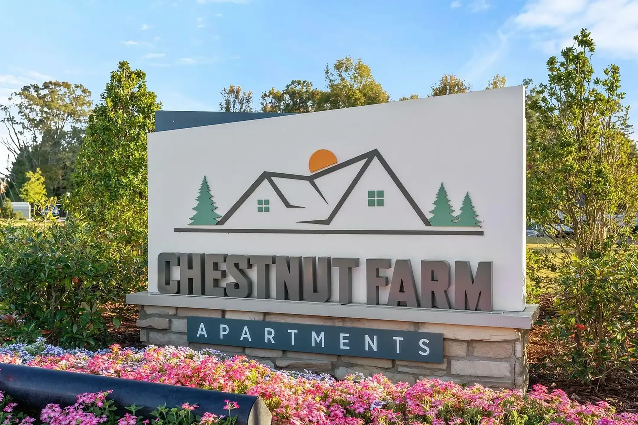 Chestnut Farm - Matthews, NC 28104 | ApartmentGuide.com