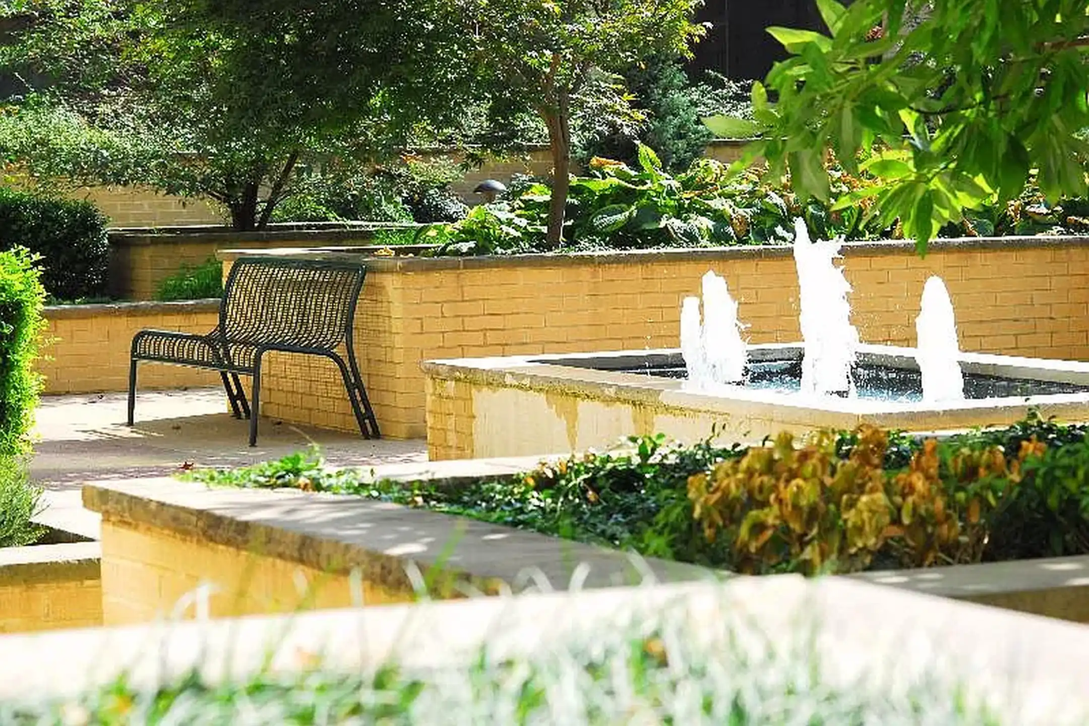 Topaz House - Bethesda, MD 20814 | ApartmentGuide.com