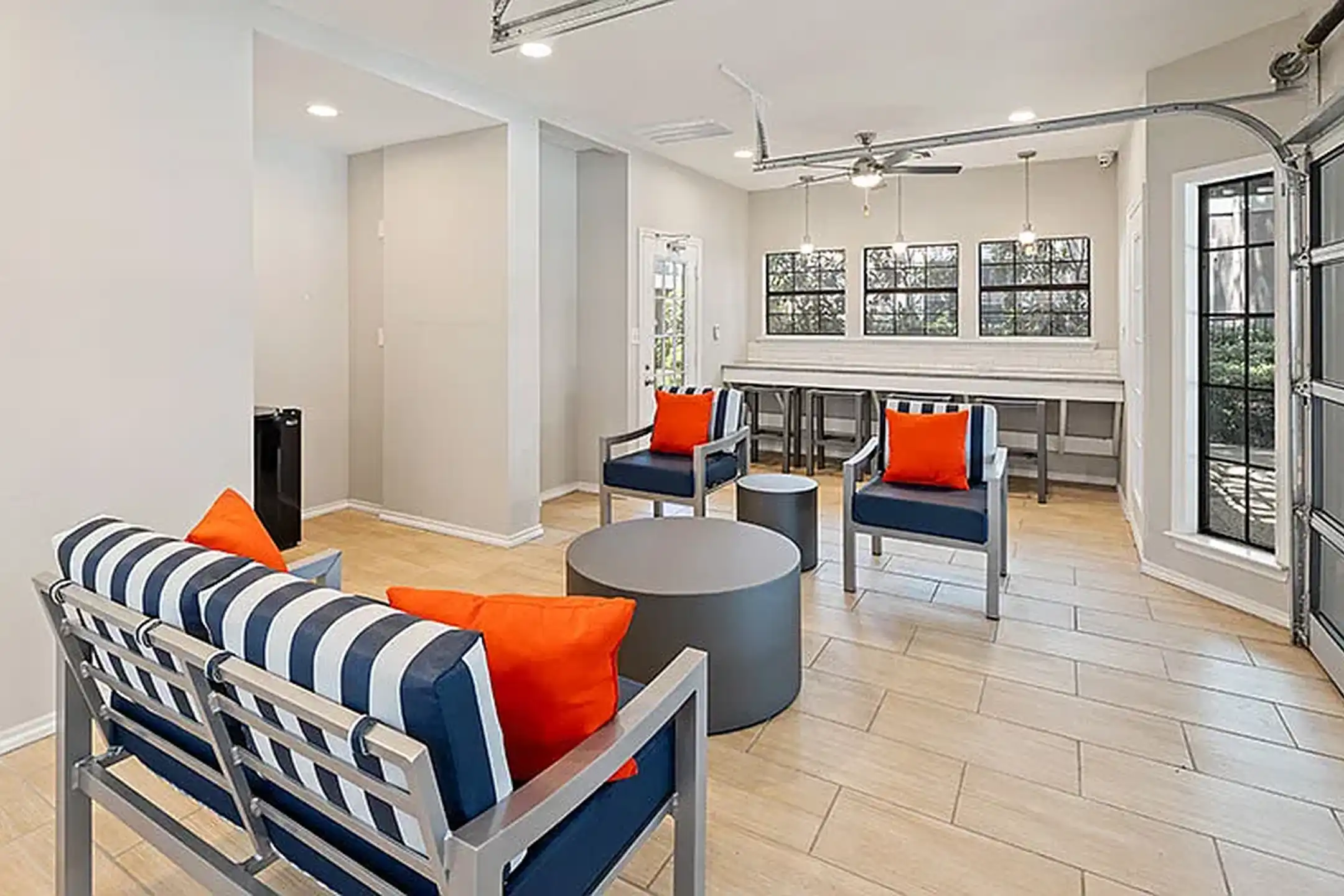 Atera Apartments - Dallas, TX 75219 | ApartmentGuide.com