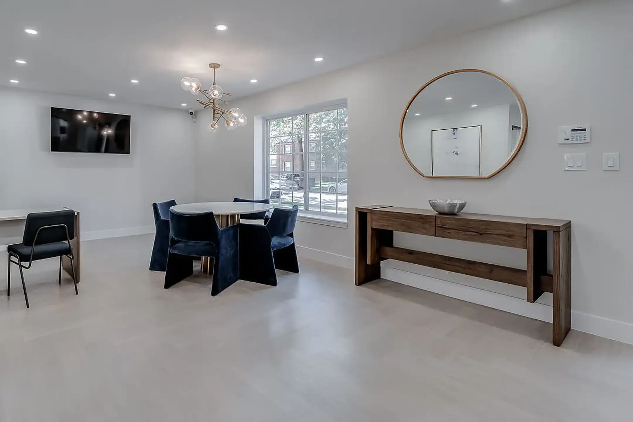 Springwells Park - Dearborn, MI 48120 | ApartmentGuide.com