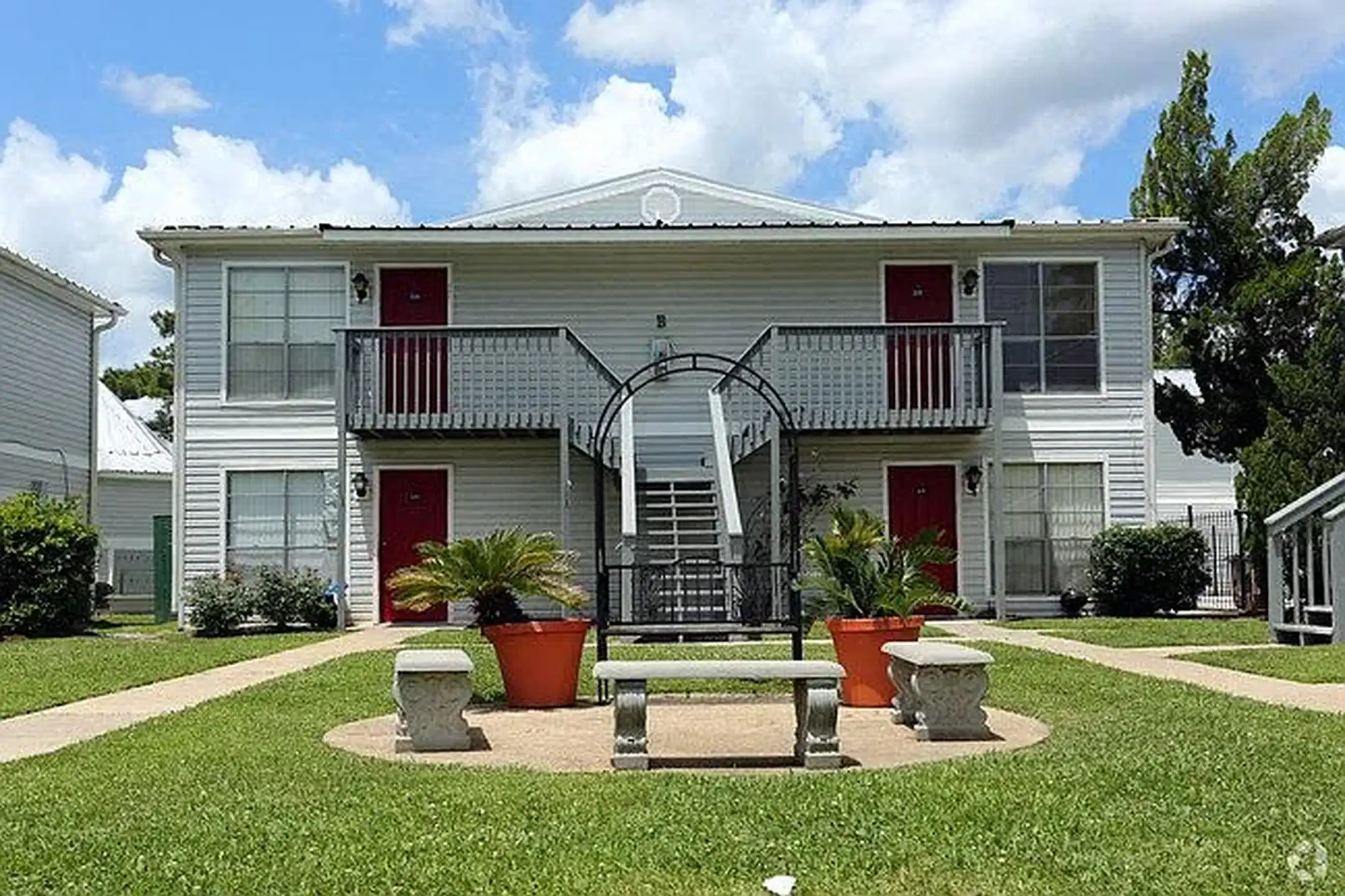 Midtown 250 - Mobile, AL 36606 | ApartmentGuide.com