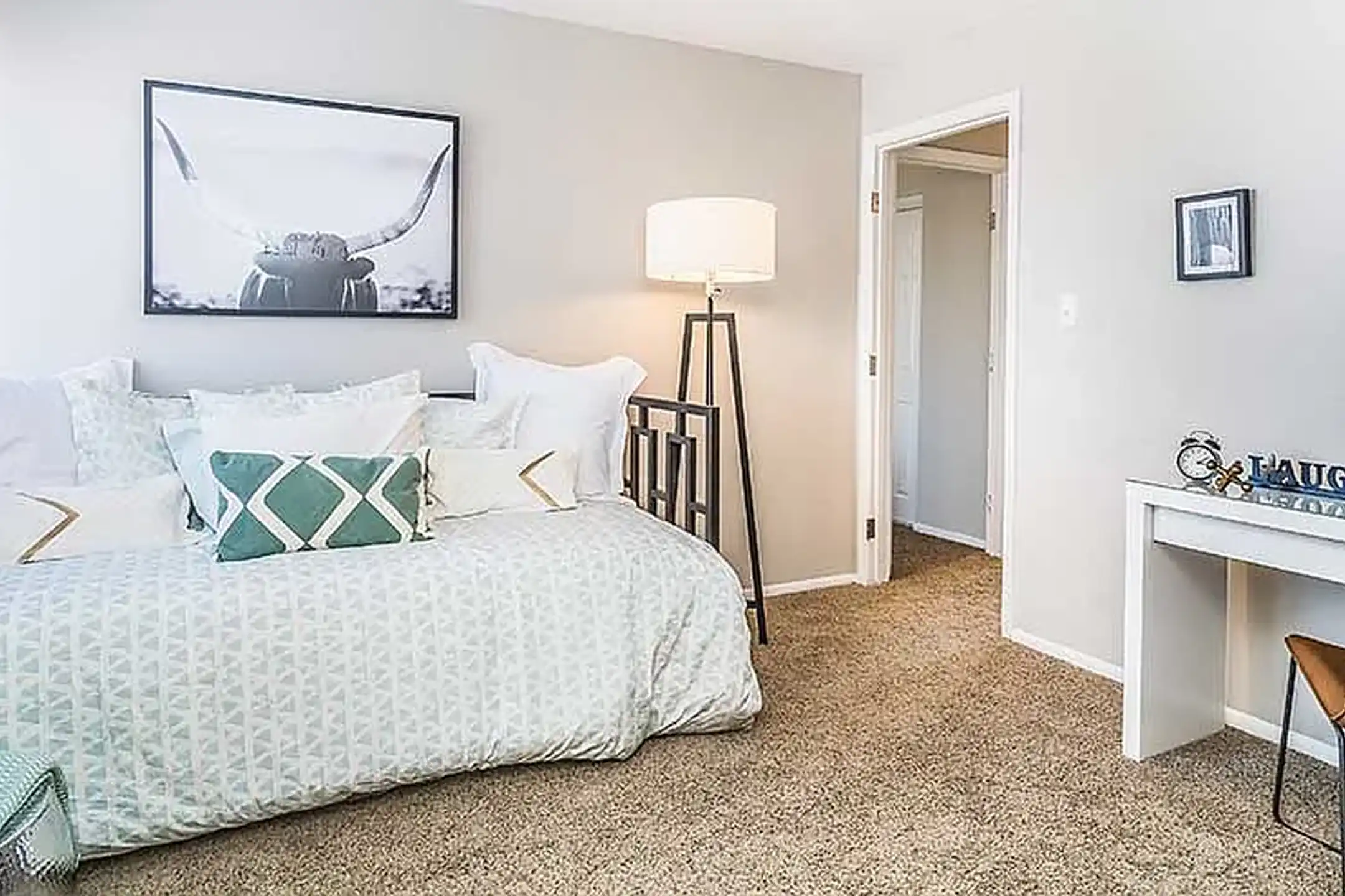 The Lakes at Fountain Square Apartment Homes - Waukegan, IL 60085 ...