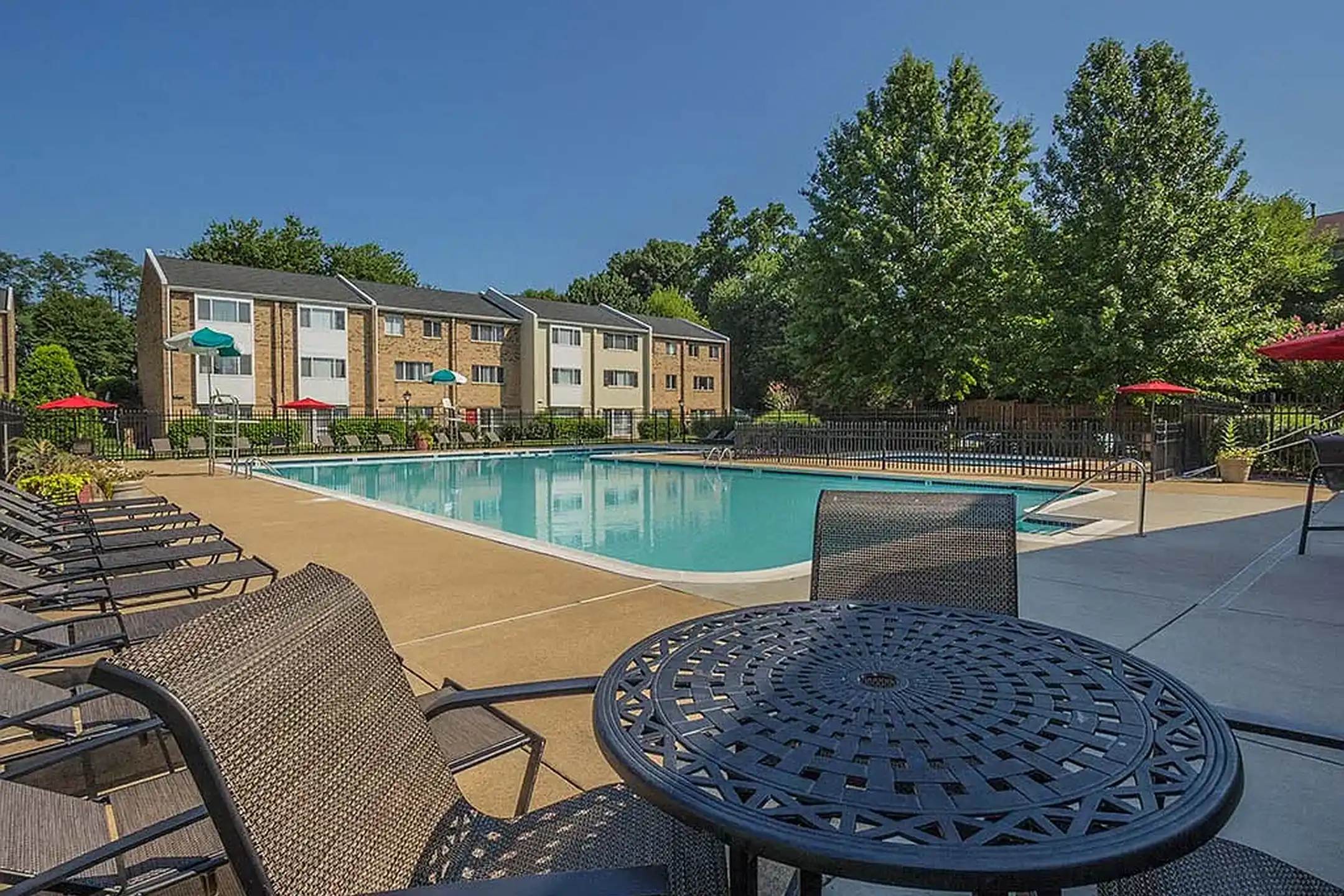 Tysons Glen Apartments and Townhomes - Falls Church, VA 22043 ...